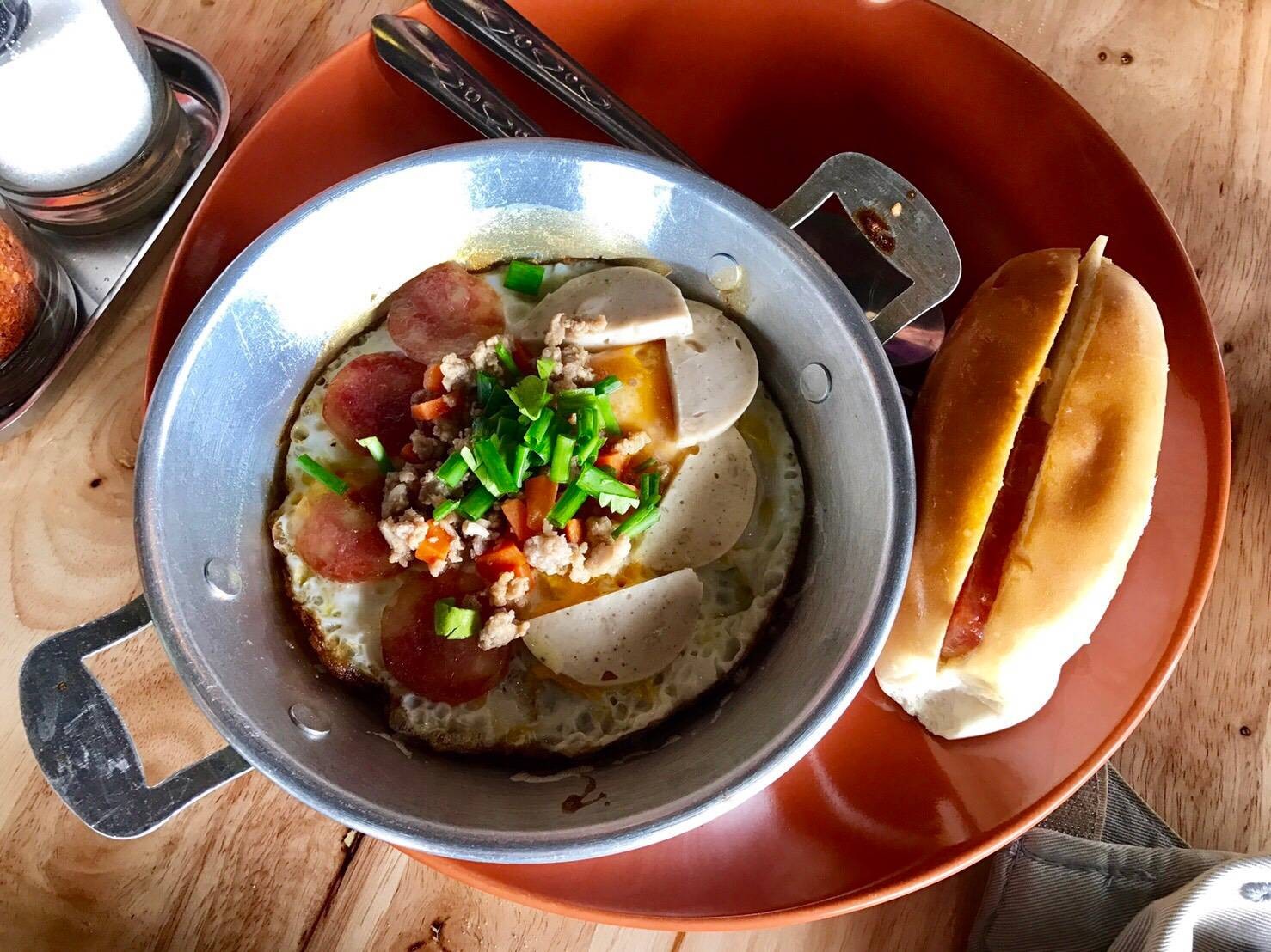 ไข่กระทะ80฿ ร้าน Ma der bua Food&Drink - Wongnai