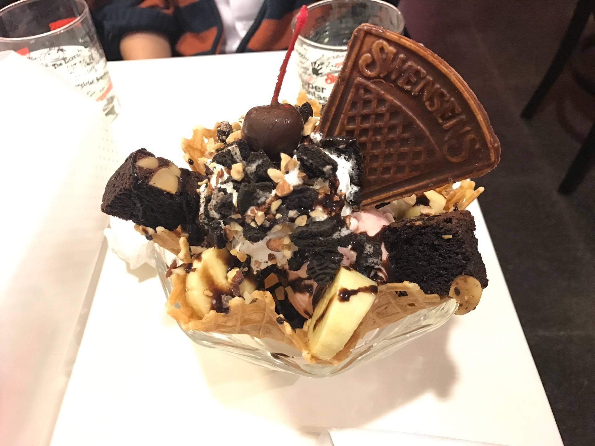 รีวิว Swensen's SILOM COMPLEX - ไอศกรีมช็อกโกแลตคลาสิก