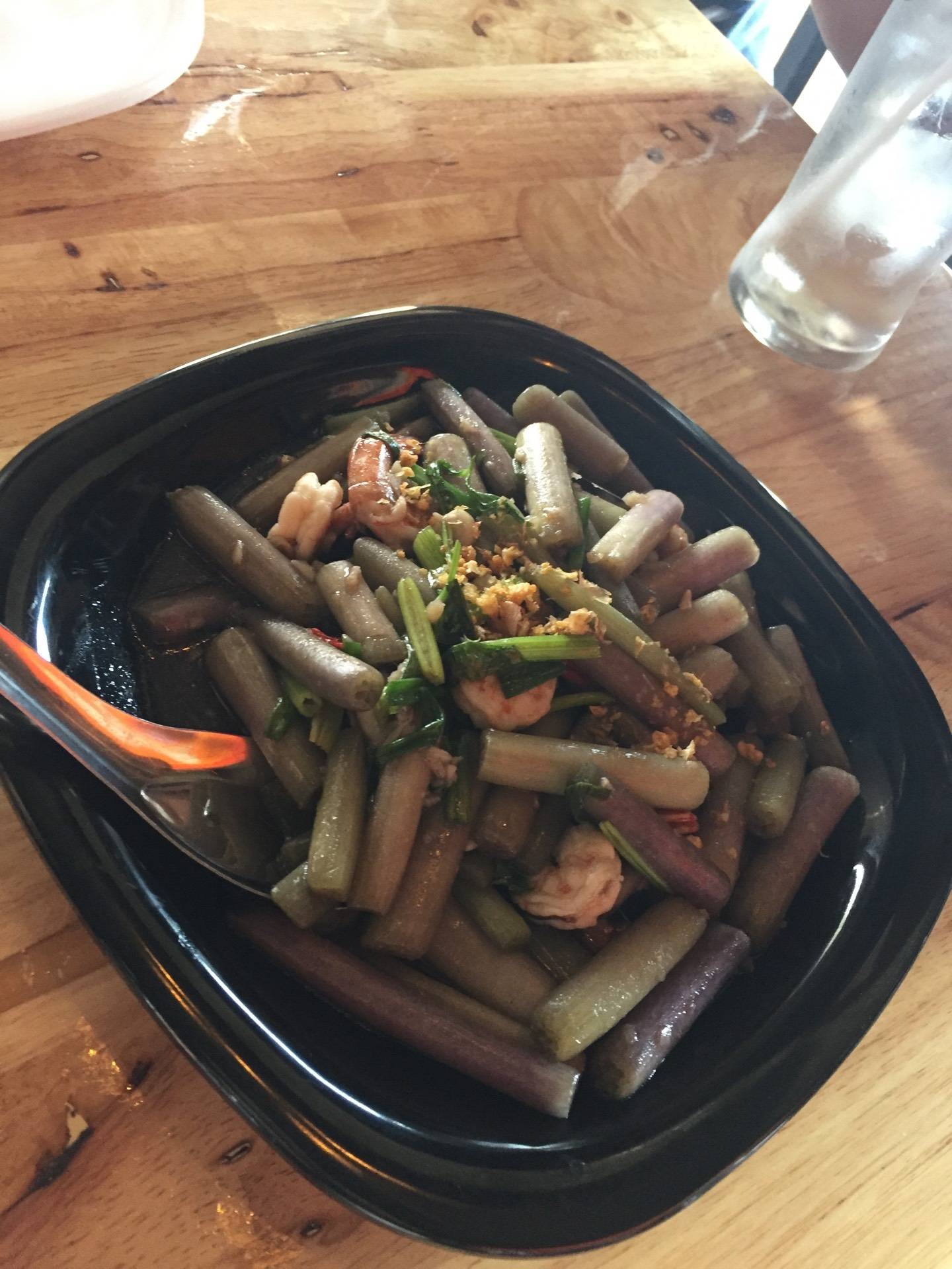 ผัดรากบัว ร้าน Ma der bua Food&Drink - Wongnai