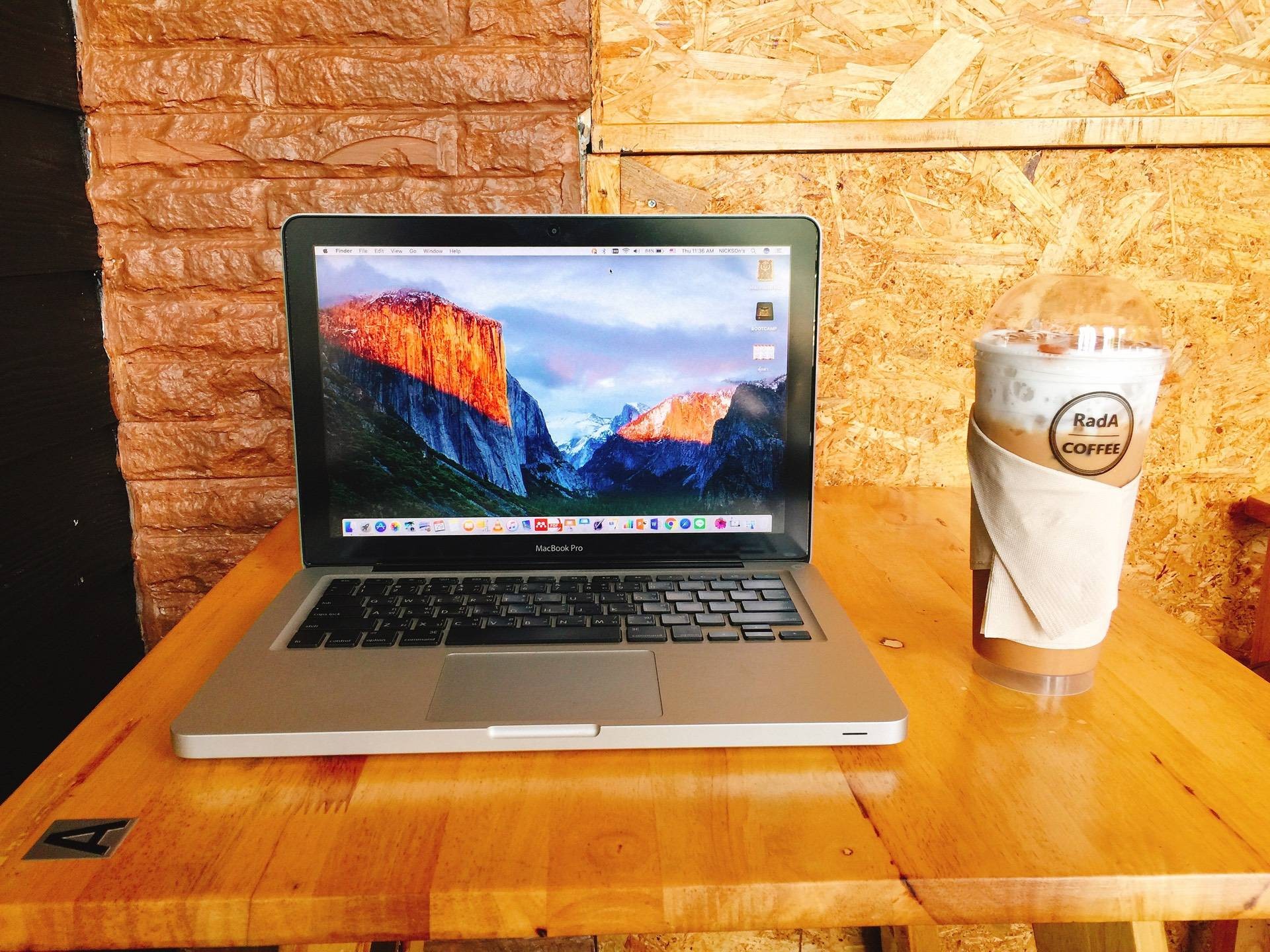 รีวิว RadA Coffee - รสชาติระดับกลาง แต่งร้านสวยมาก บรรยากาศดีครับ ...