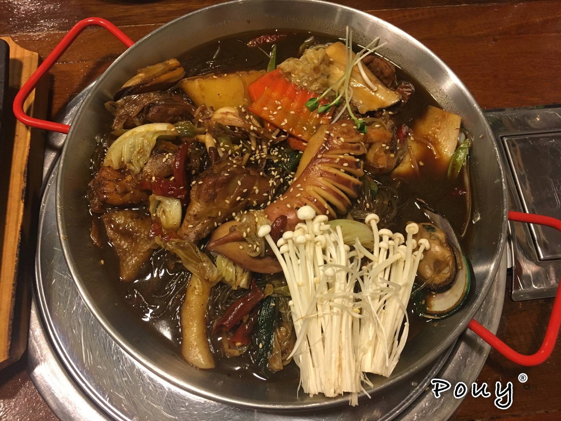 Haemul Jim Dak • ไก่ตุ๋นซอสเกาหลี + ทะเลรวม (มีกุ้ง ปลาหมึก หอยแมลงภู่ ...