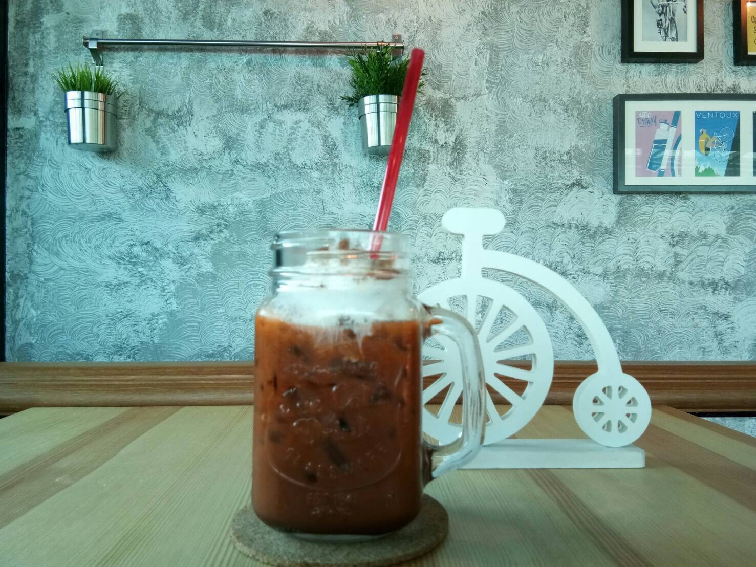 รีวิว After Bike Cafe'& ฮ่องเต้เป็ดย่าง บางพลี-สมุทรปราการ - Dark Cocoa Thai Tea