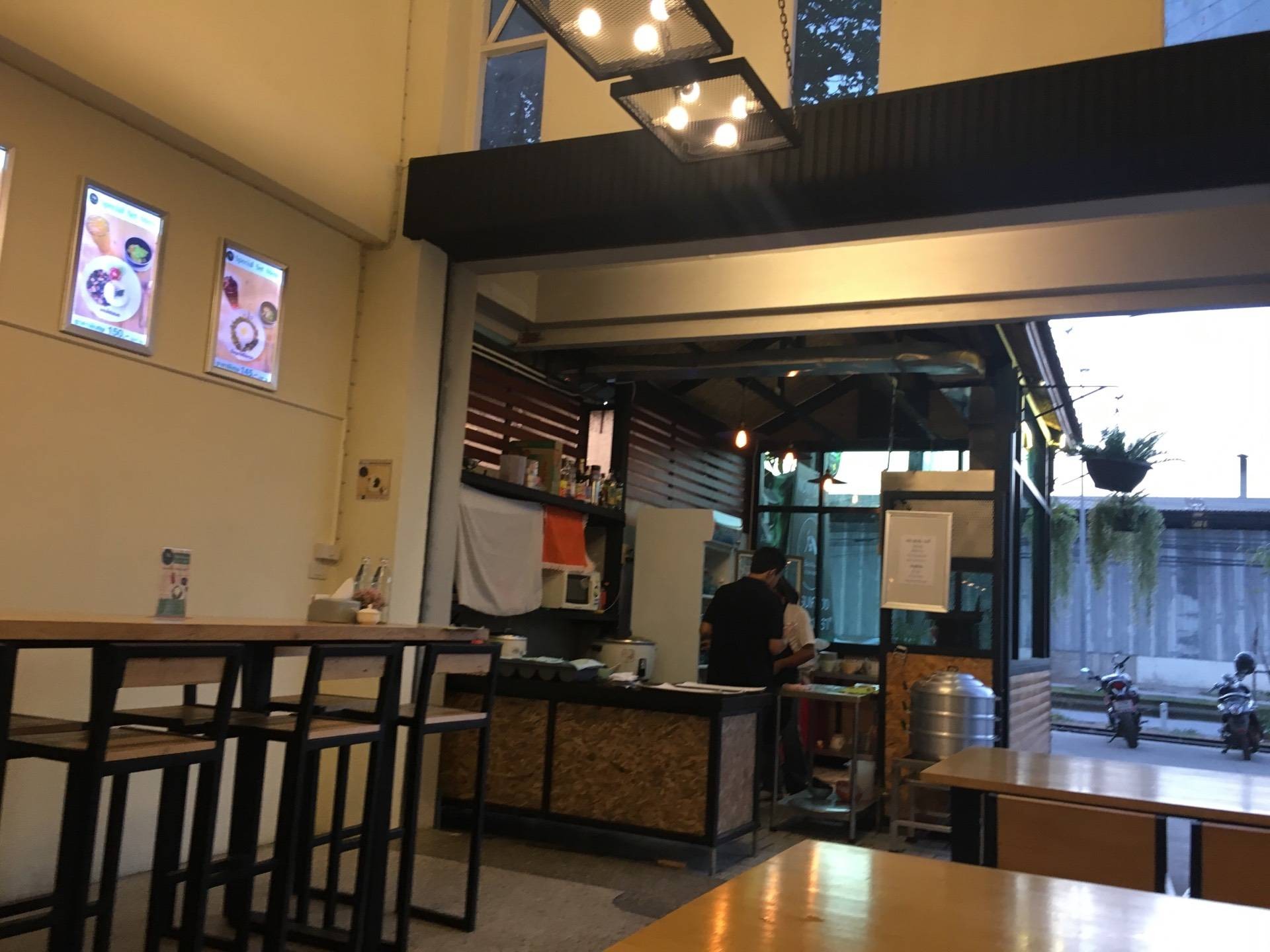 รีวิว Basil House - เรียบง่าย แต่อร่อย