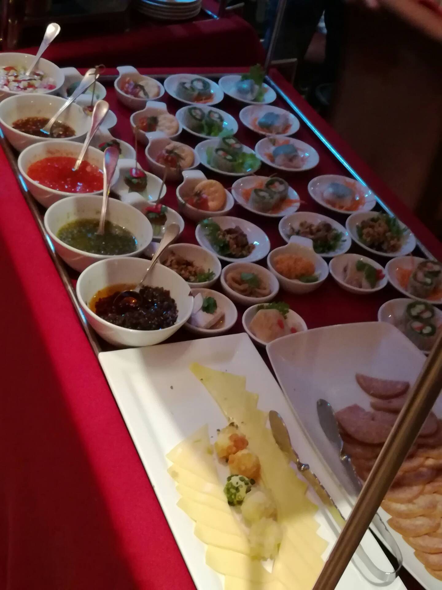 รีวิว Luxury Caravan Buffet Baiyoke Sky Hotel - กินกี่ครั้งก็ไม่เบื่อ ...