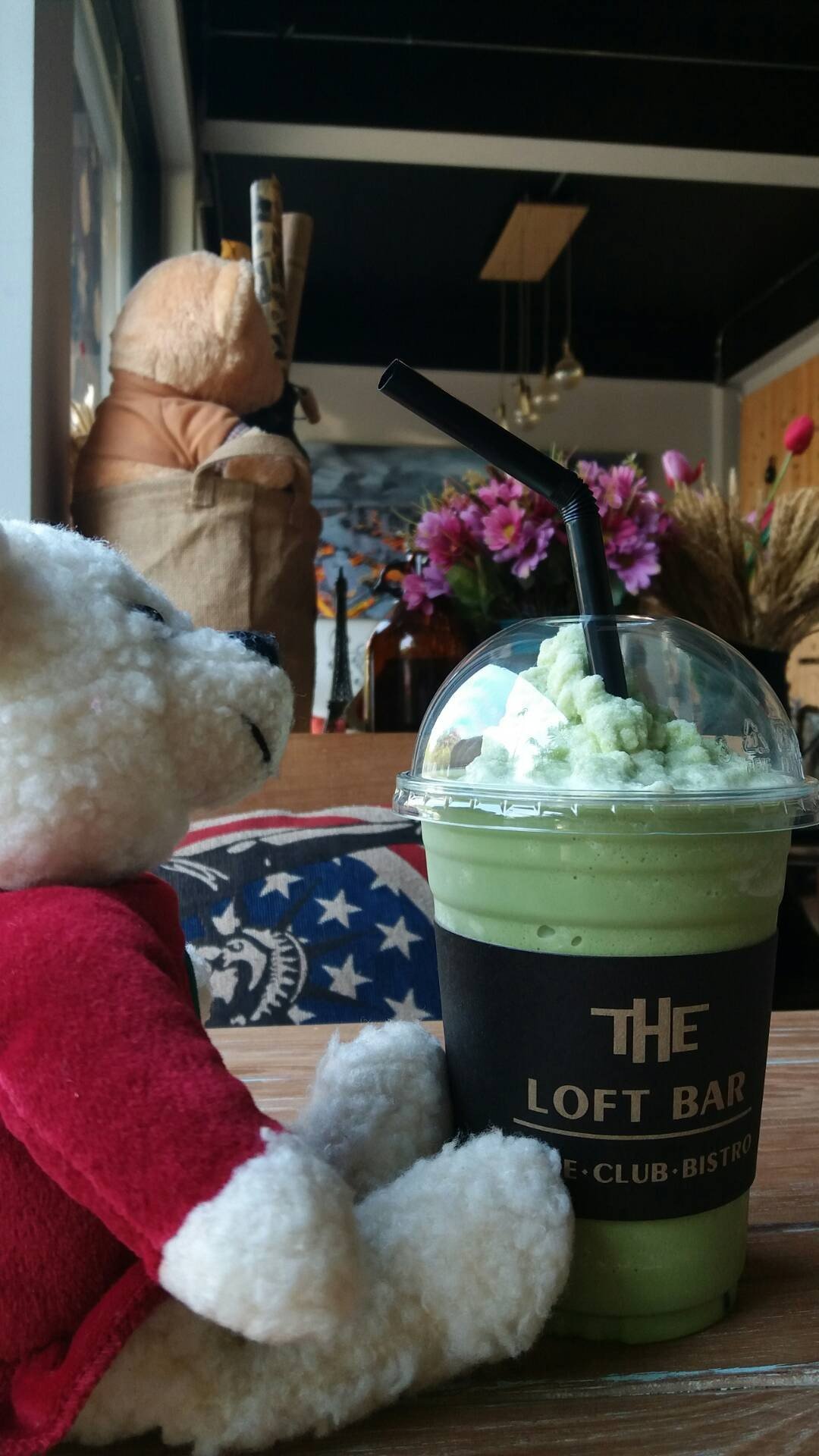 รีวิว The Loft Bar - ชาเขียวอร่อย ร้านชิวอีกแห่งที่ต้องกลับไปนั่งอีก ...