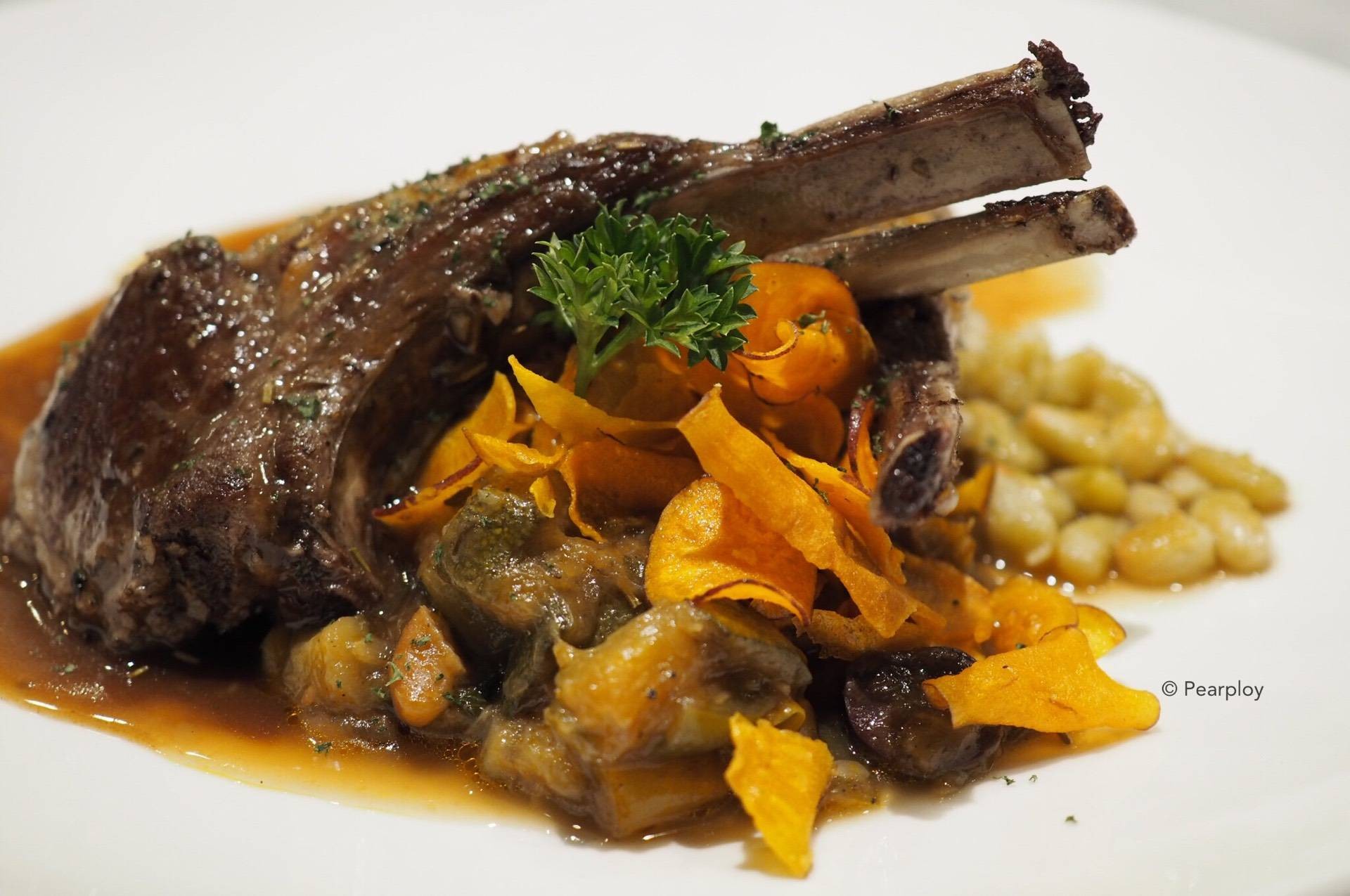 Roasted Lamp Chops Marinated In Provencal Herbs ร้าน La Creperie สยาม ...