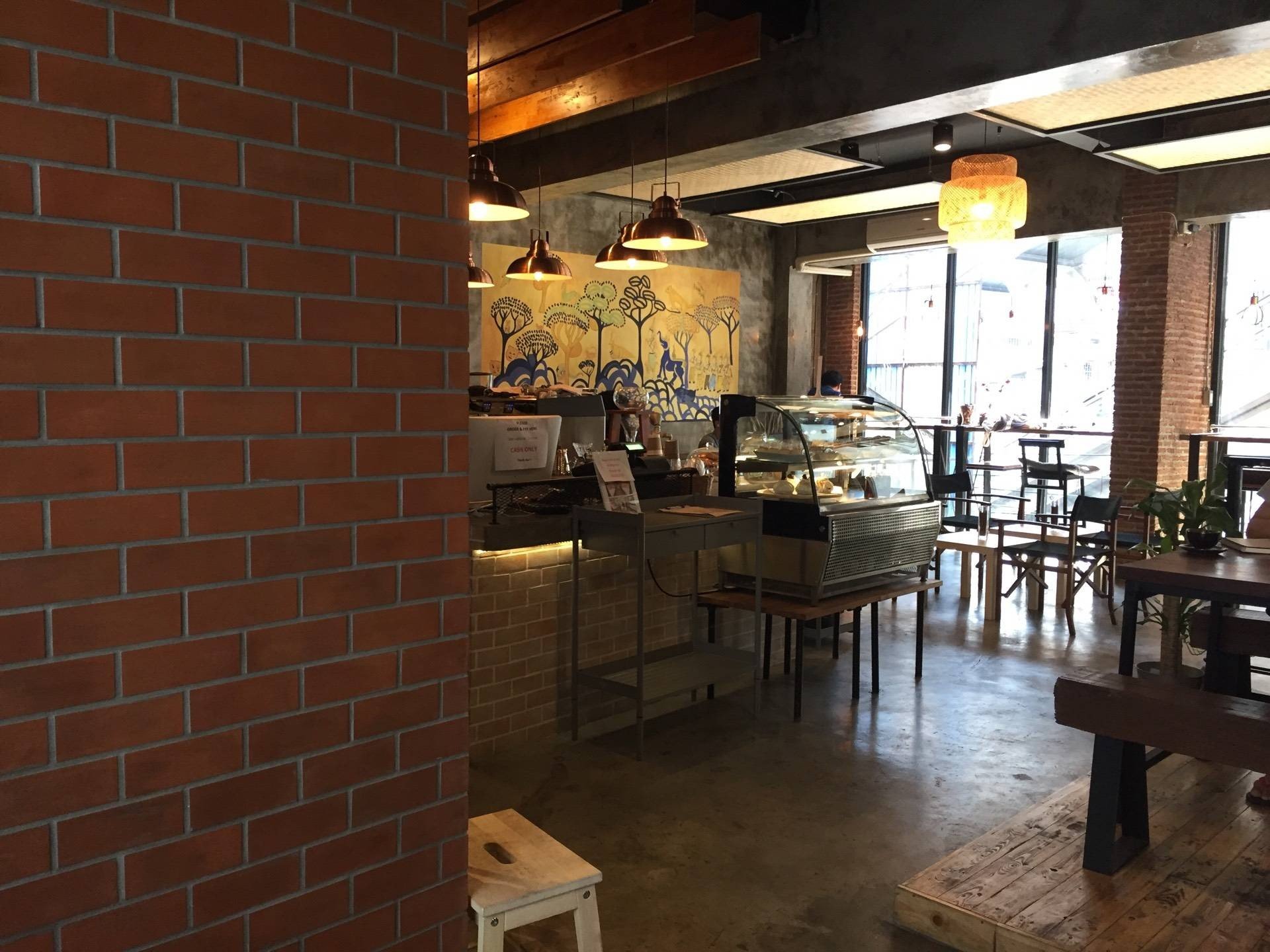 รีวิว Thonglor_travellers Hostel & Cafe - Special craft coffee single ...