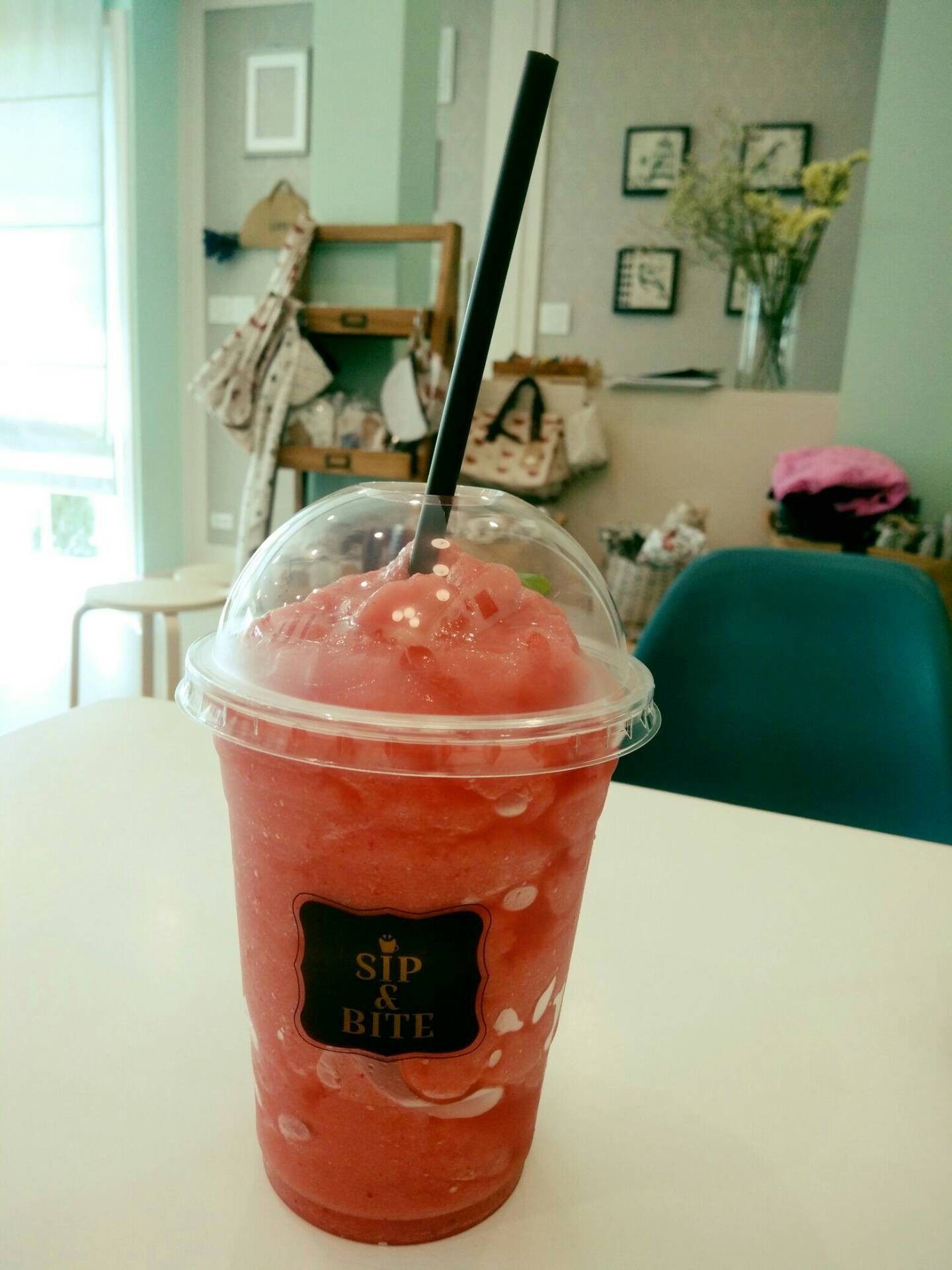 รีวิว Sip&Bite ซิปแอนด์ไบท์คอฟฟี่ - อร่อยโฮก แอร์เย็นสบายร้านน่านั่ง