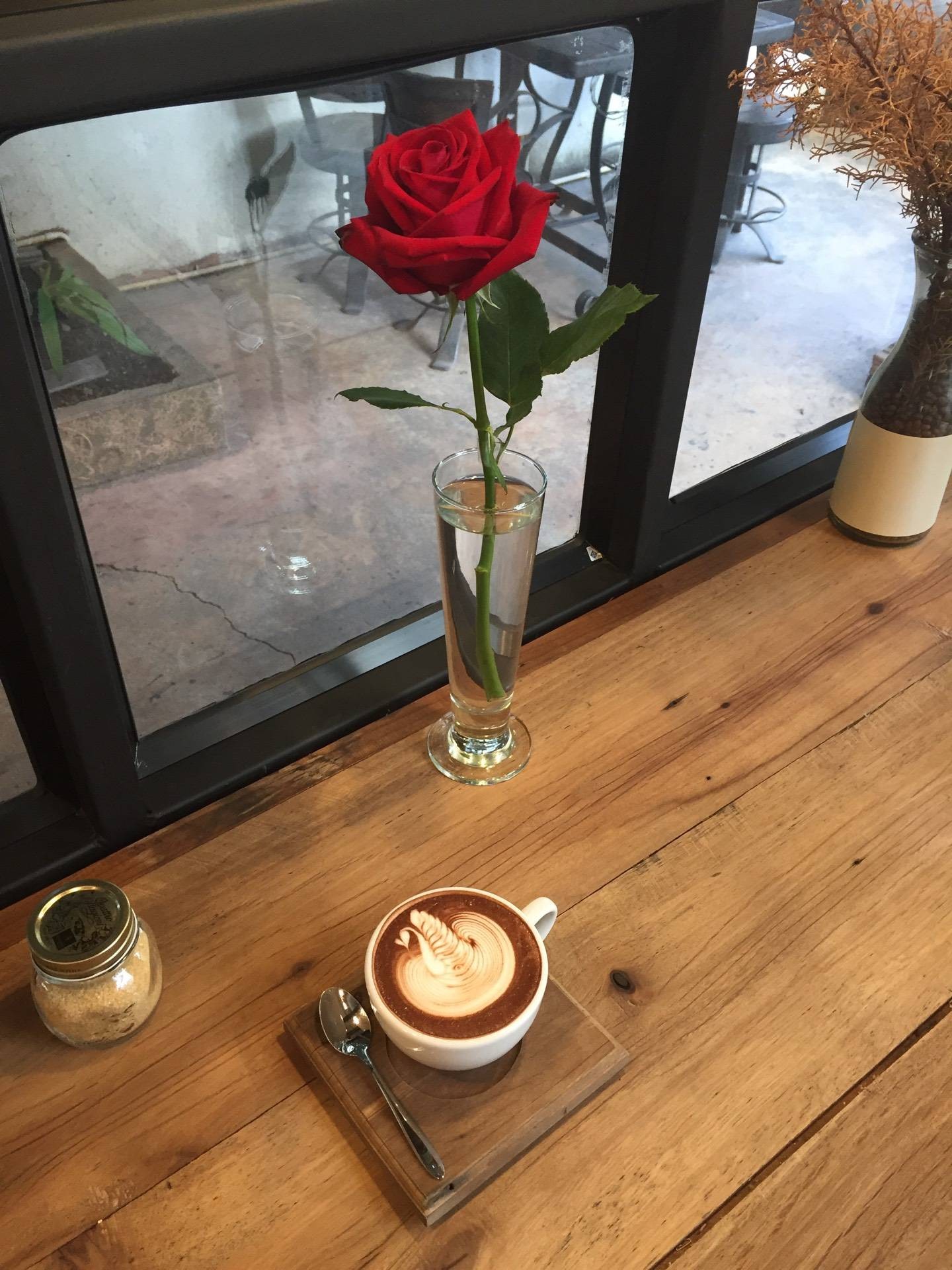 รีวิว Nine One Coffee - ร้านกาแฟนั่งสบายๆ มีหลายมุมให้เลือก บาร์ยาวหน้า ...