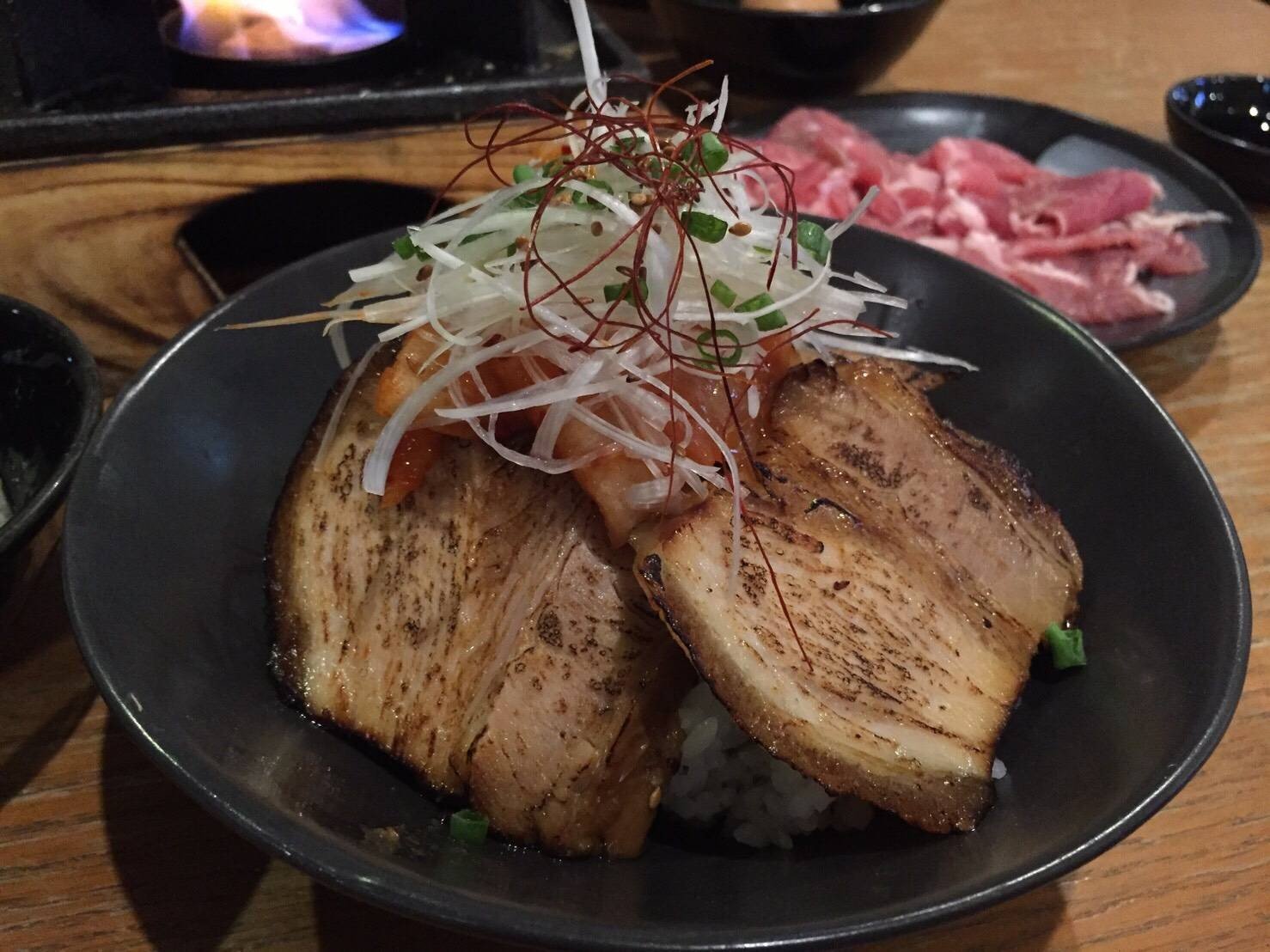 รีวิว Beeru Bar & Bistro - บรรยากาศสุดชิค อาหารอร่อย ราคาประหยัด - Wongnai