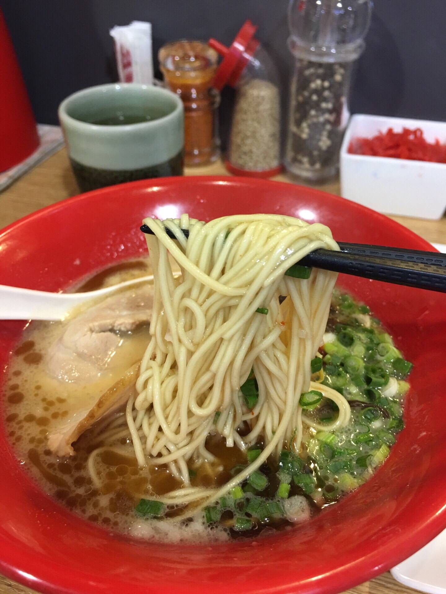 อากะมารุ ชินนาจิ • เส้นเล็กแต่นุ่มไปนิด ร้าน Ramen Ippudo Terminal21