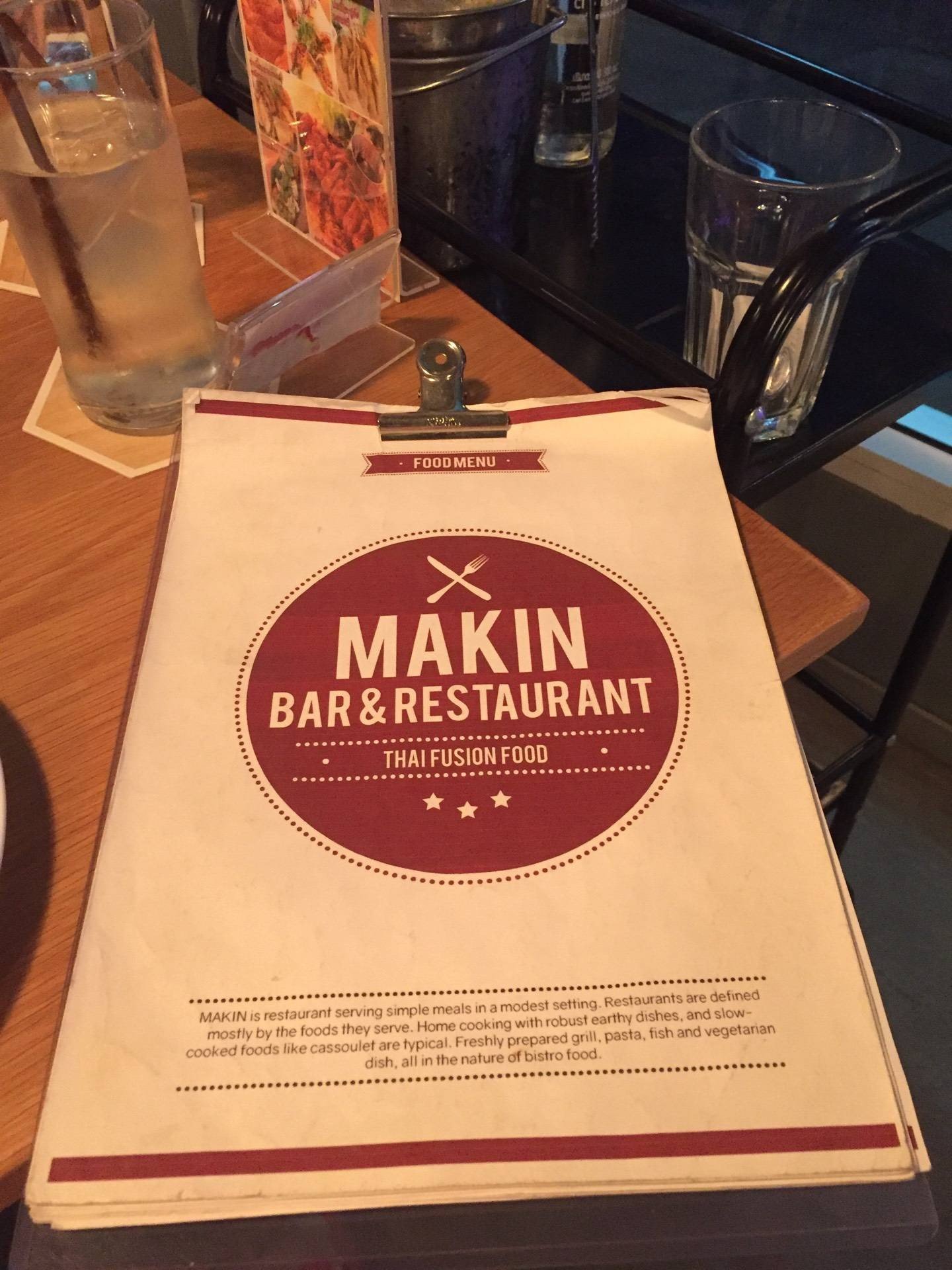 รีวิว Makin Bar & Restaurant - ก็นั่งสบายๆฟังเพลง
