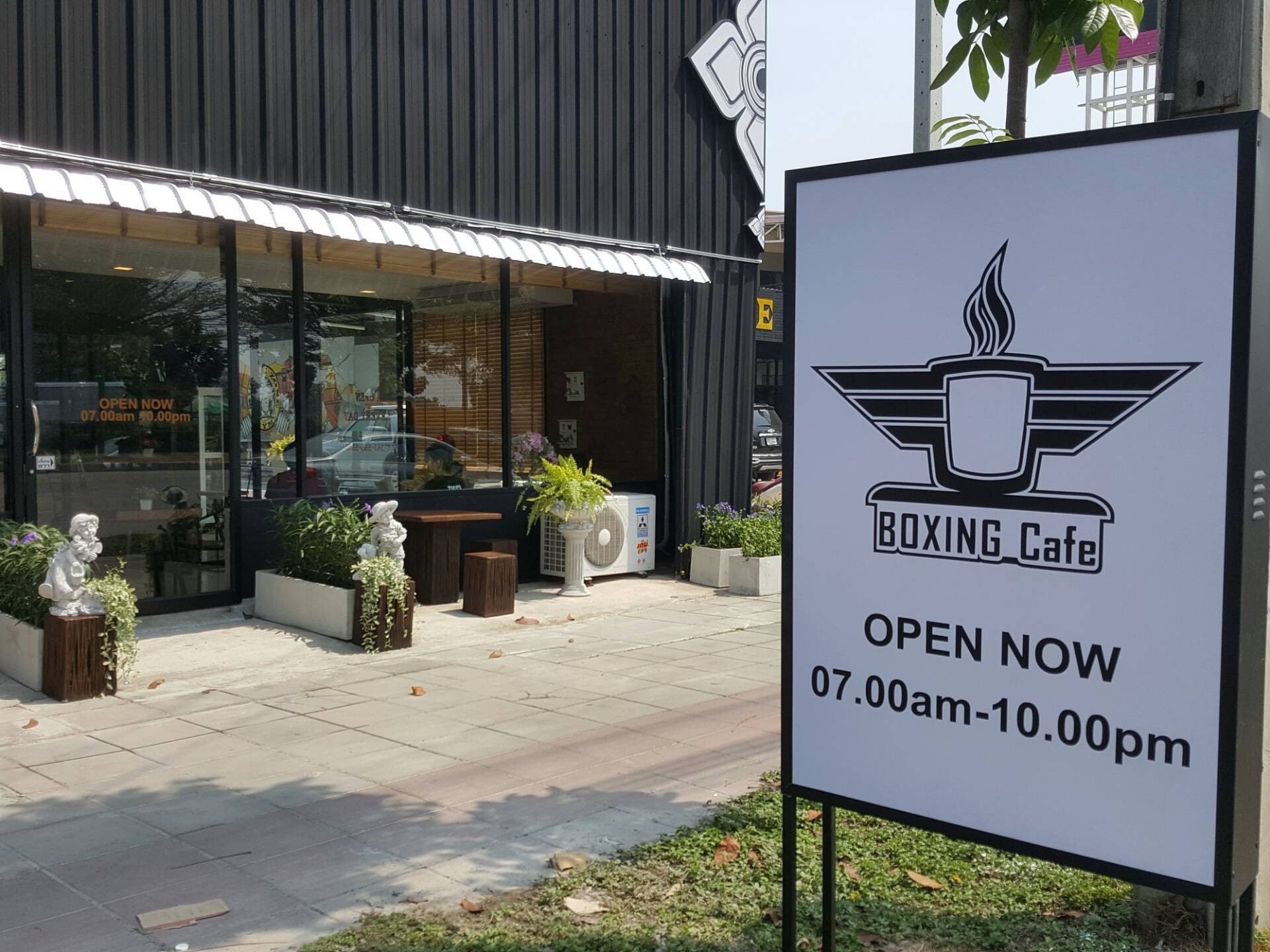 รีวิว Boxing Cafe - ร้านกาแฟเปิดใหม่ หน้าโรงยิมมวย