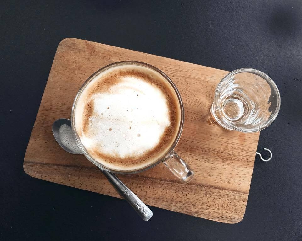 รีวิว The Goose Cafe - ร้านเล็ก ๆ นั่งสบาย แต่เหม็นบุหรี่ครับ - Wongnai