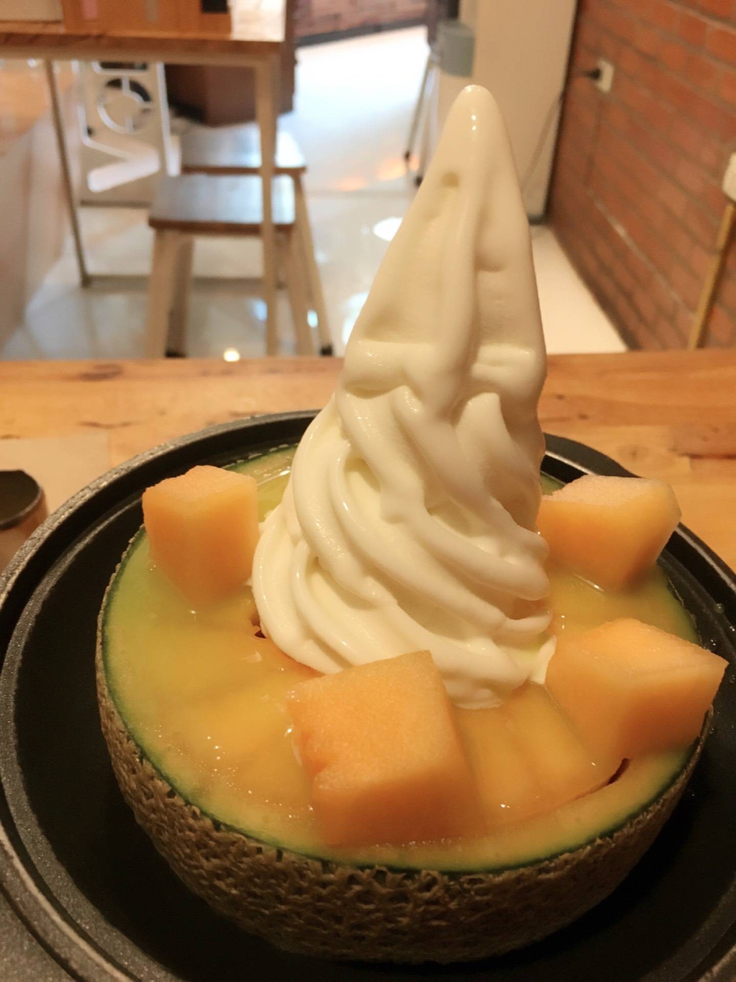รีวิว Sofuto Cream หลัง มช. - เมล่อนน่าทาน