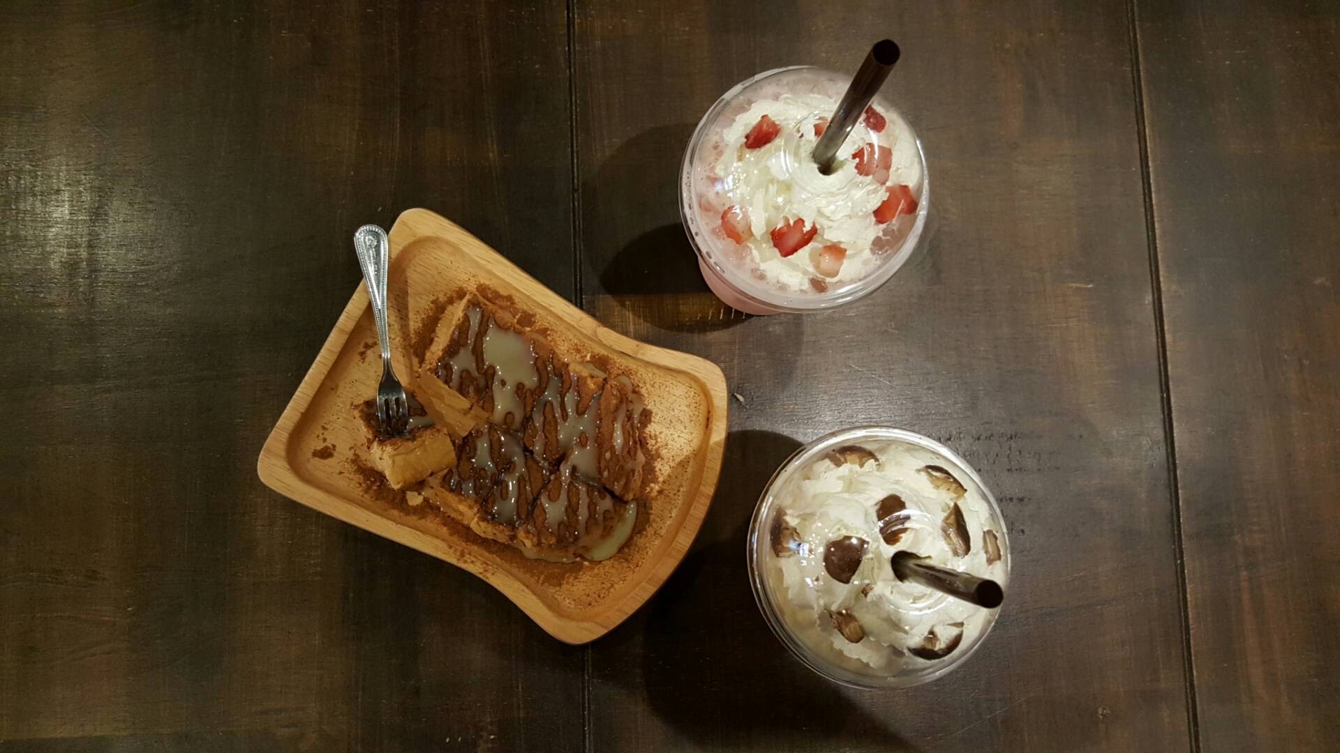 รีวิว MoreNom : Magic Bar - แวะมาทานร้านอาหารบรรยากาศโลกเวทย์มนต์ อาหารจานเดียว อาหารทานเล่น ของ ...