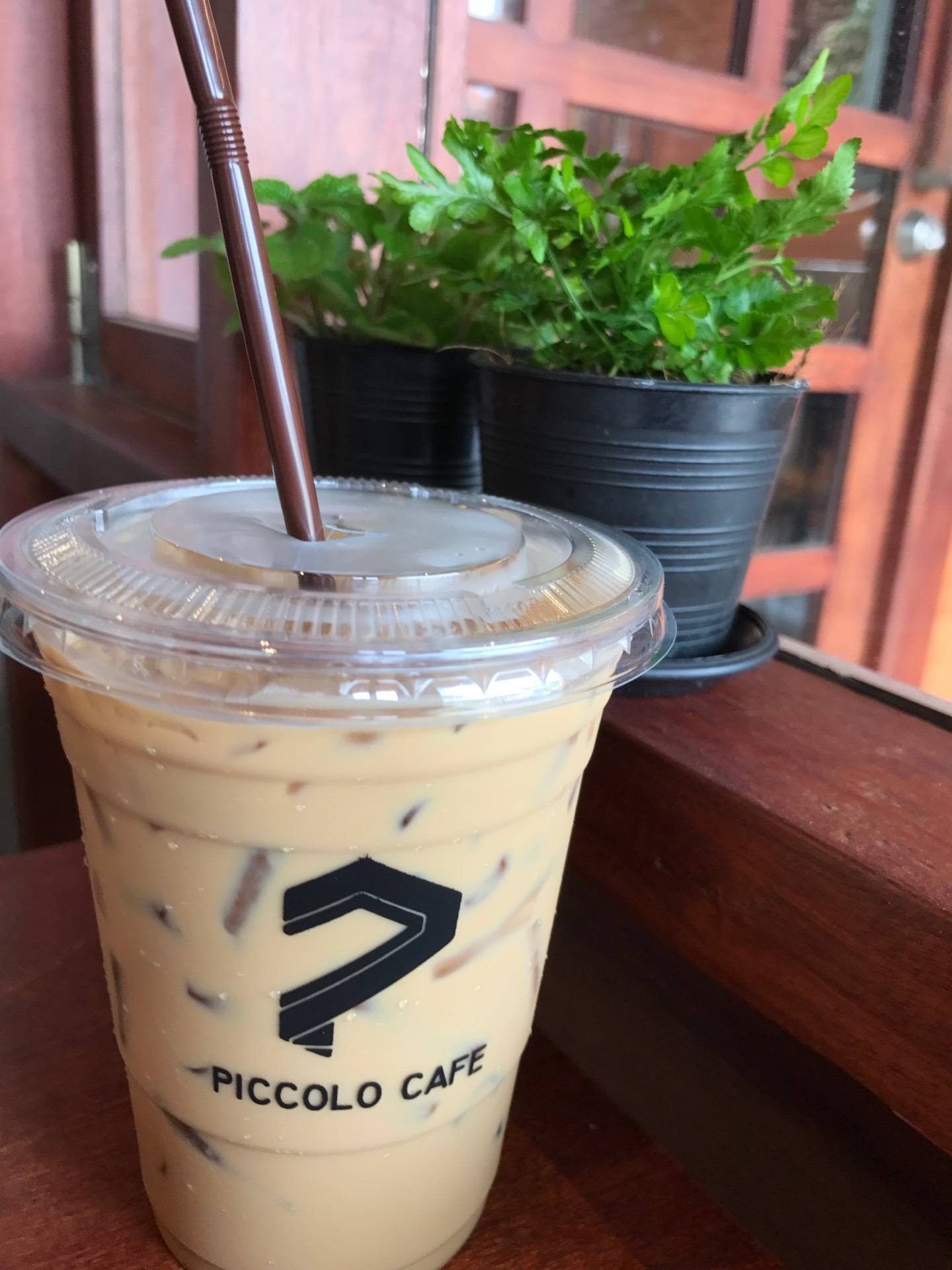 รีวิว Piccolo Cafe - ร้านกาแฟเรียบหรู บรรยากาศดีอีก 1 ร้าน