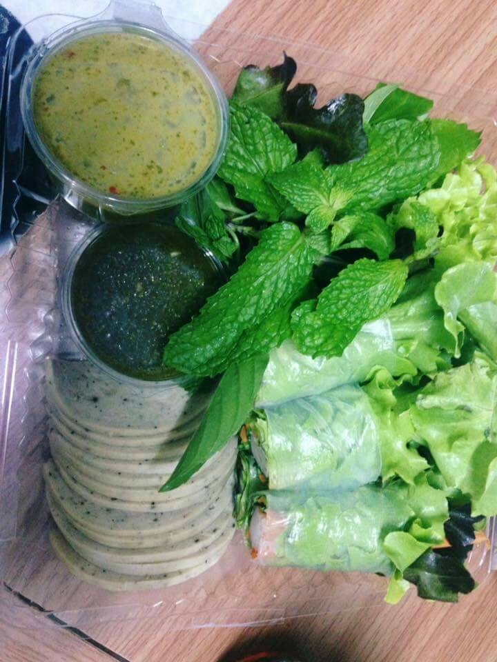 รีวิว Kin Pak Salad Roll UFM Fuji Super ทุกสาขา - ผักสดจริงอะไรจริง กัด ...