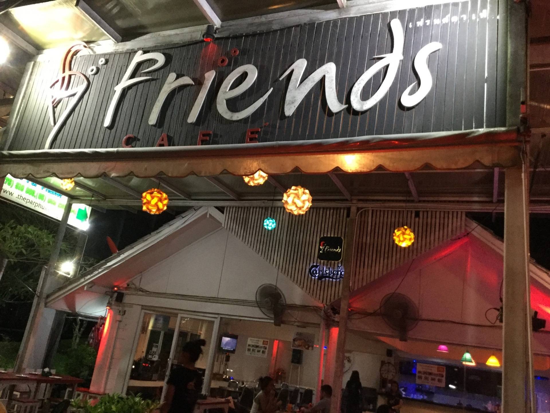 รีวิว Friends Cafe - ปูไข่ กุ้งแม่น้ำสดๆ อร่อยๆ