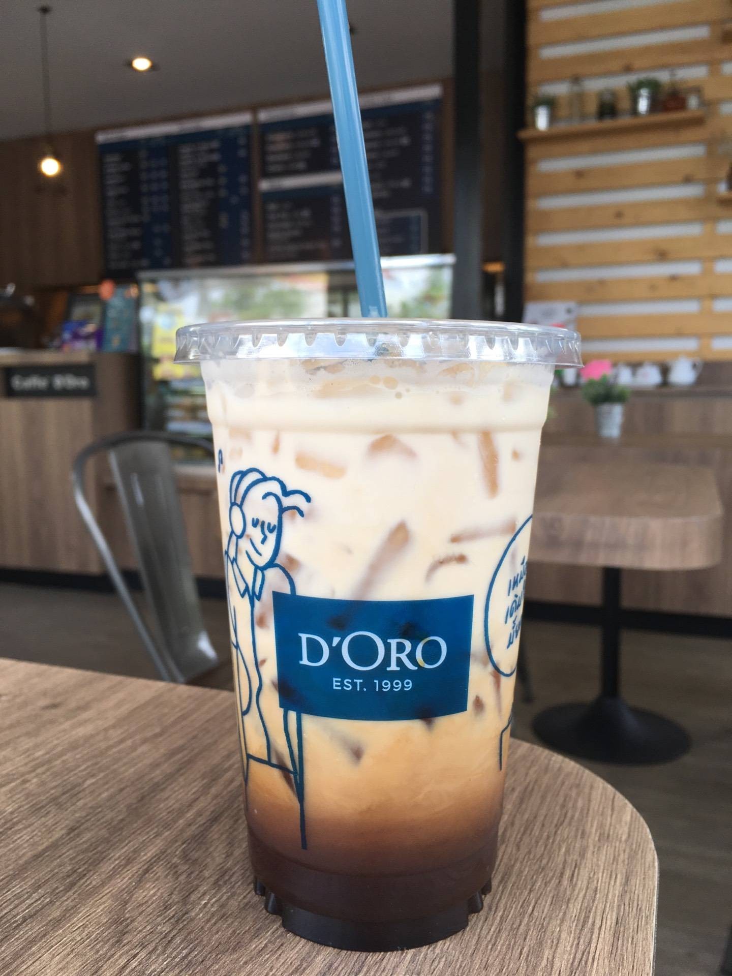 รีวิว D’oro Coffee ศาลอาญารัชดาฯ - กาแฟเข้มข้น หอมกรุ่น!!