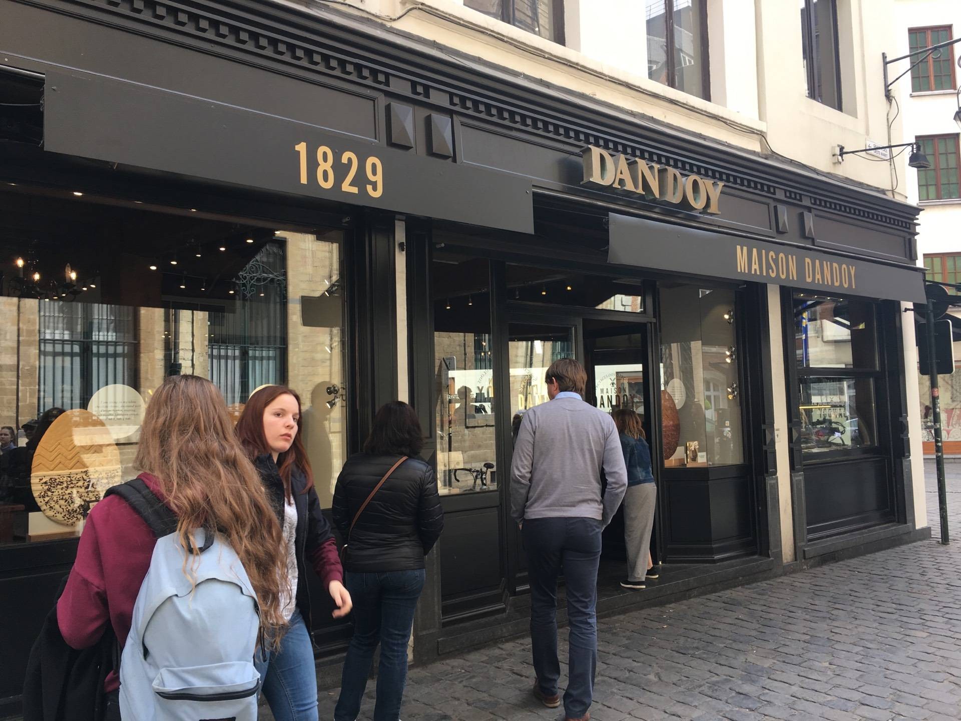 รีวิว Maison Dandoy tea room - วาฟเฟิลอร่อยเลิศ สมแล้วเป็นNo.1ในเบลเยี่ยม😋😂