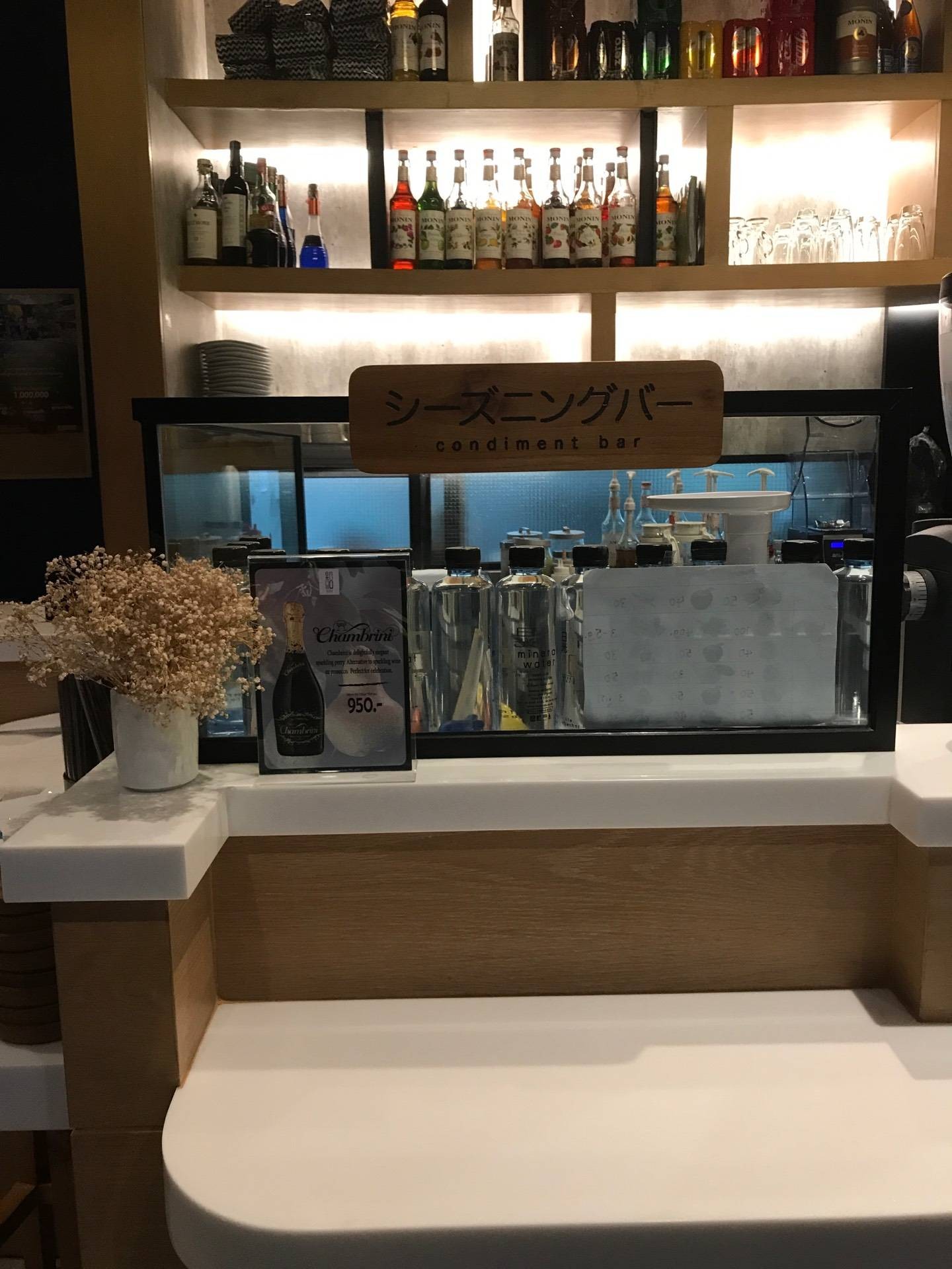 รีวิว NIKKO CAFE เอกมัย - ชาดีงาม กาแฟพอใช้ ขนมเฉยๆ