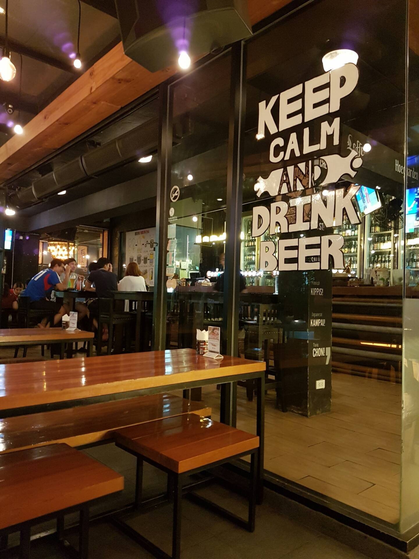 รีวิว Beer Lab Chiangmai - จิบเบียร์เย็นๆ นั่งรับลม ติดถนน ที่นิมมาน