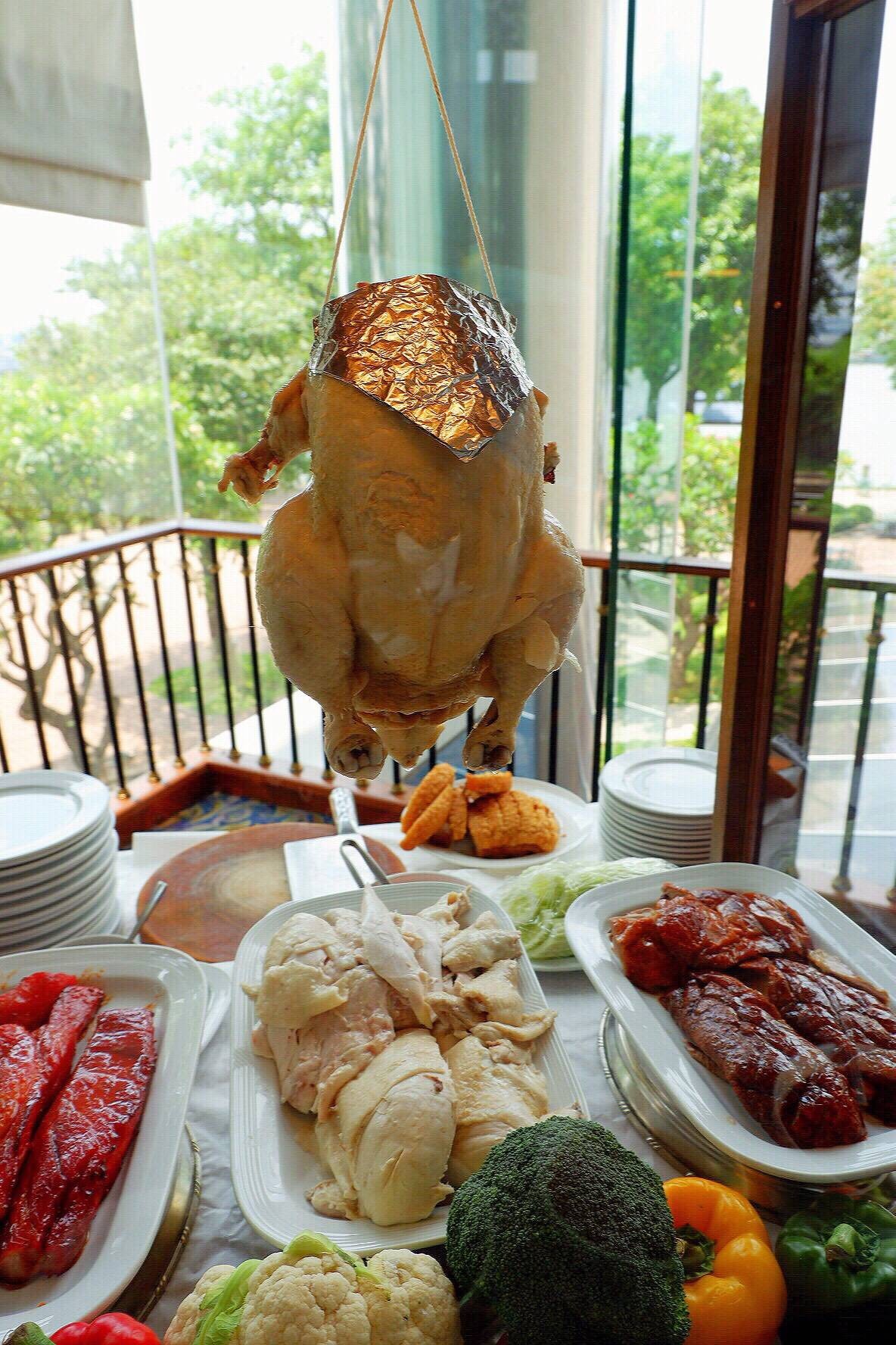 รีวิว Montien Riverside โรงแรมมณเฑียรริเวอร์ไซด์ - เมนูธรรมดา แต่ อร่อย ...