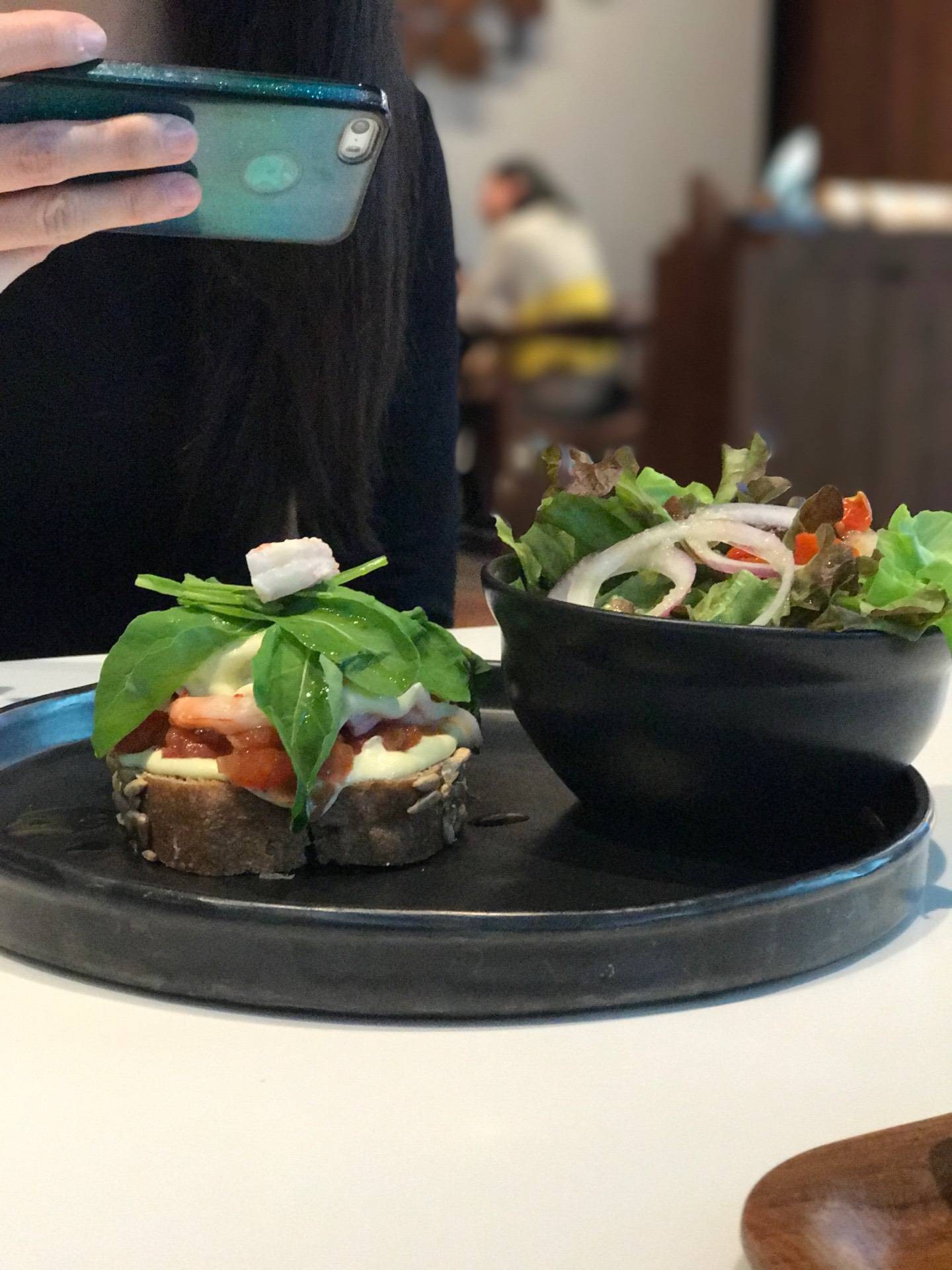 รีวิว D'ARK Emquartier - Great Coffee, Awesome Tiramisu, Slow Service ...