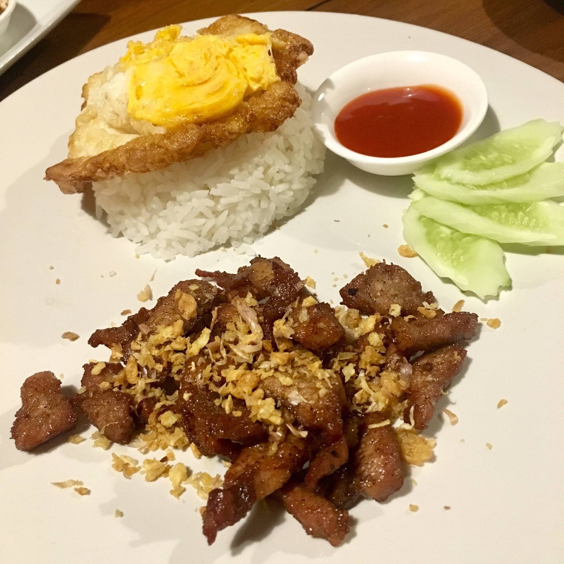 ร้าน Wolf's Den Bar & Restaurant พระรามเก้า 60 | รีวิวร้านอาหาร
