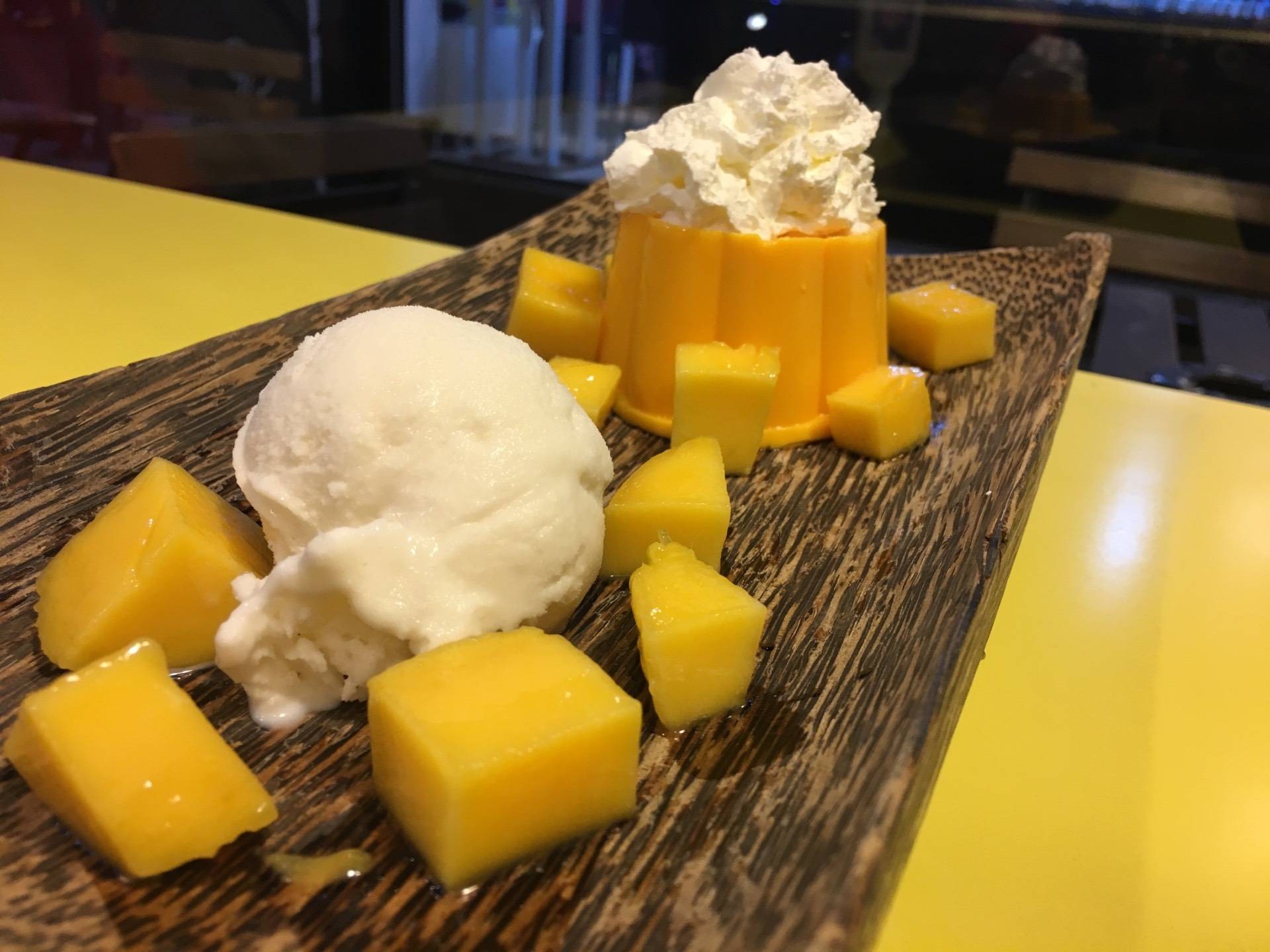 รีวิว Yellow Dellow Dessert Siam Square - หน้าร้อน นึกถึงมะม่วง หอม ...