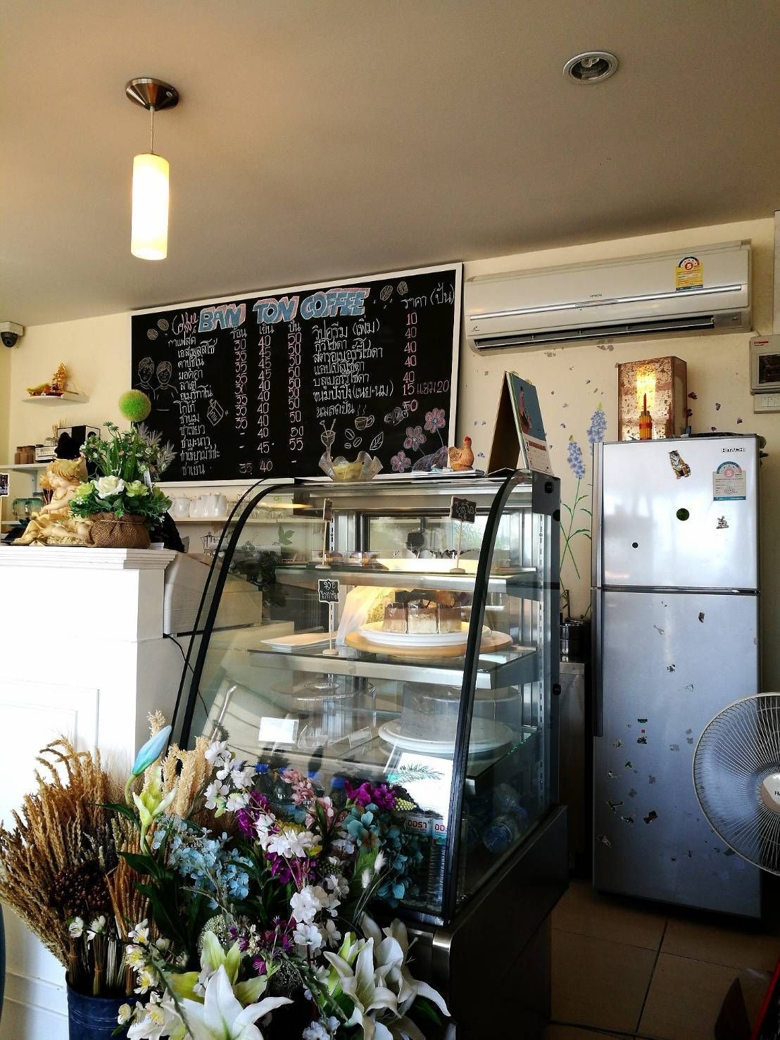 รีวิว Ban Ton Coffee - กาแฟเข้ม เค้กอร่อย เจ้าของร้านสวยเป็นกันเอง ...