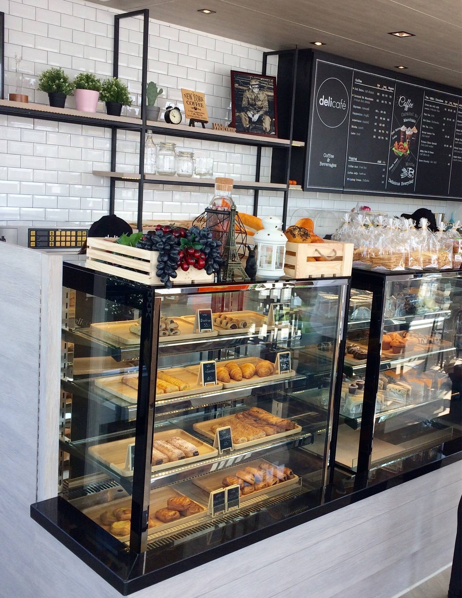 รีวิว Delicafe' Shell Puriploy Nadee นาดี - กาแฟและพวกเมนูปั่นนมอร่อยมาก ราคาก็ไม่แพงเลยเมื่อ ...