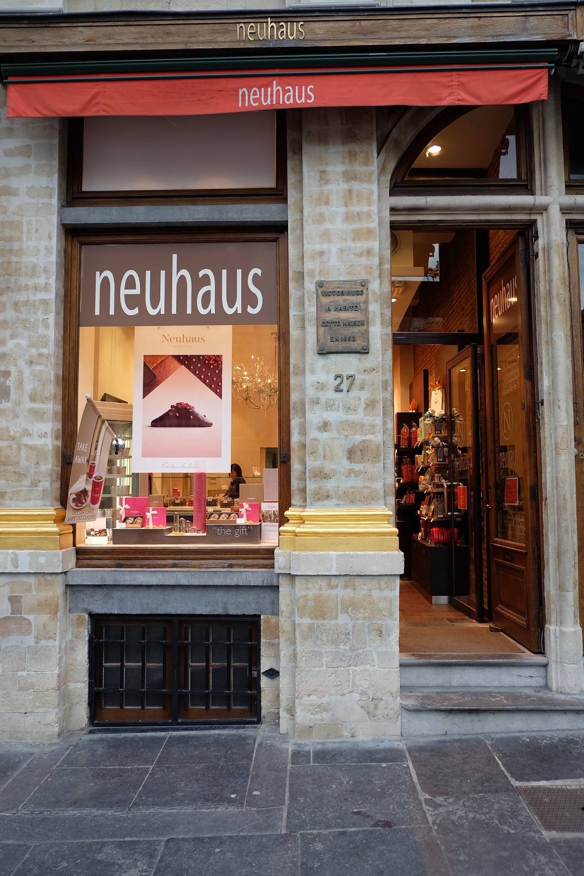 รีวิว Neuhaus grand place - Chocolatier เจ้าแรกที่คิดค้น Praline