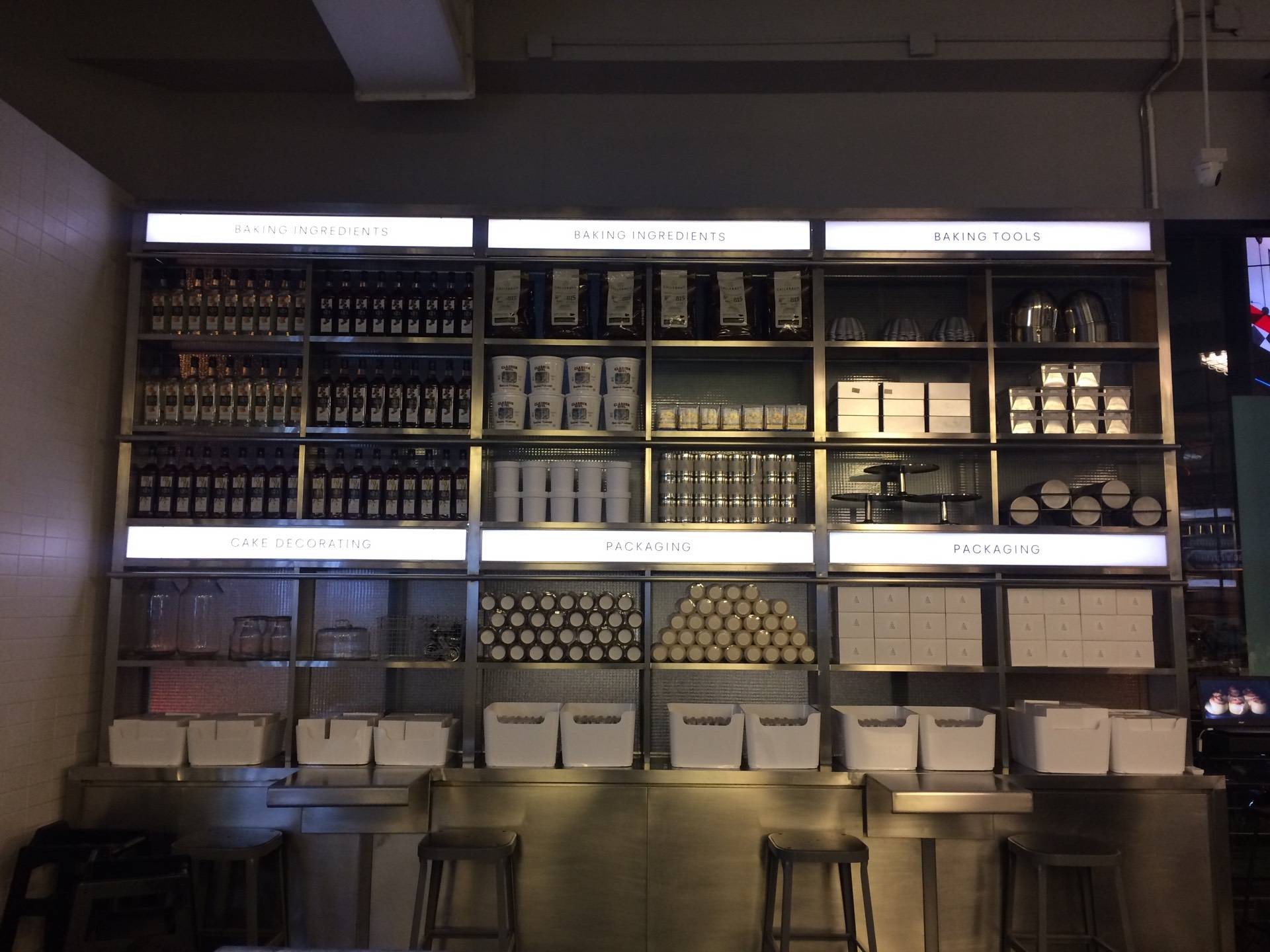 รีวิว SNP Cake Studio italthai tower - อาหารดี บรรยากาศแปลกตา