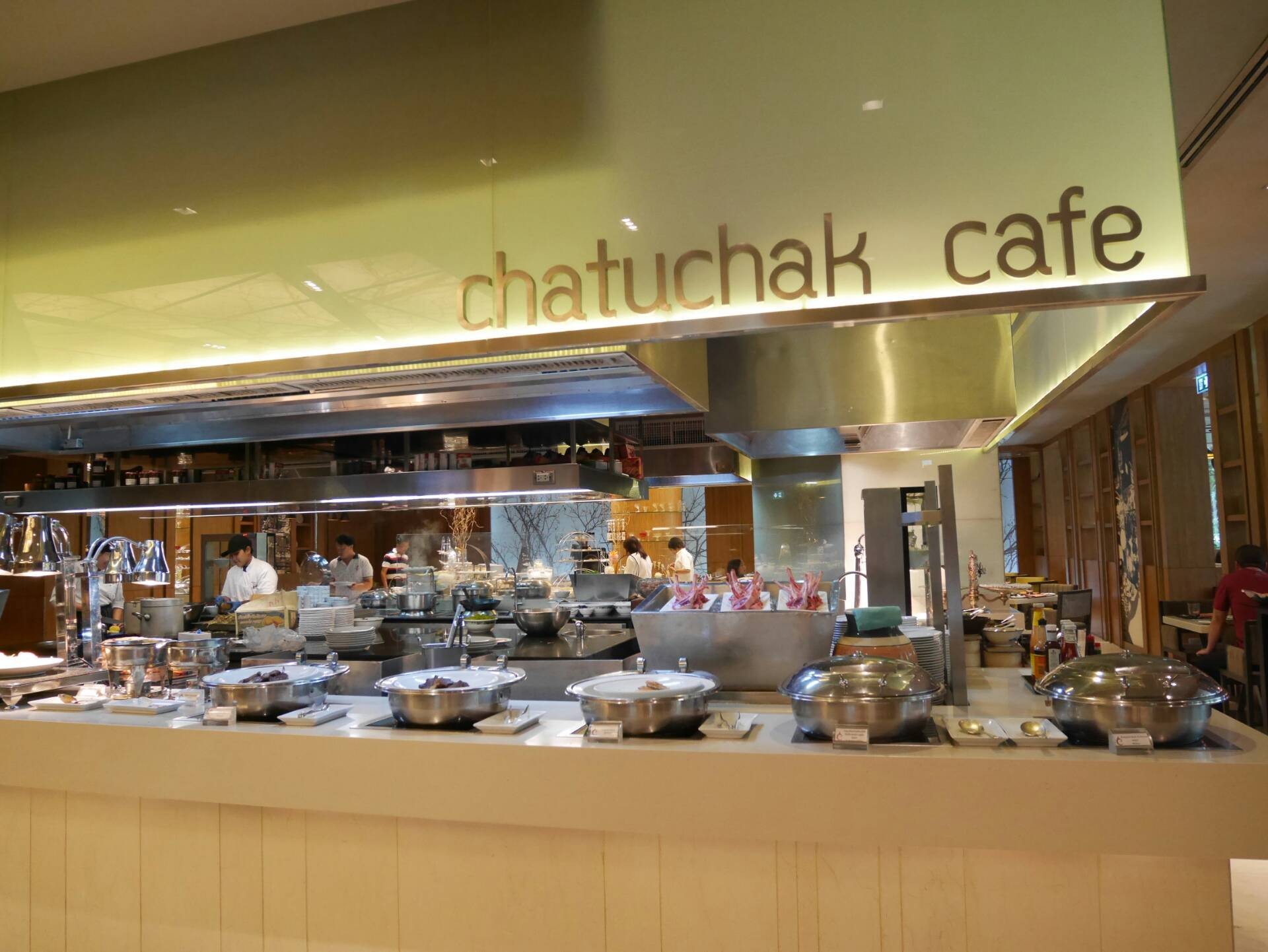 รีวิว Chatuchak Cafe Centara Grand at Central Plaza Ladprao ...