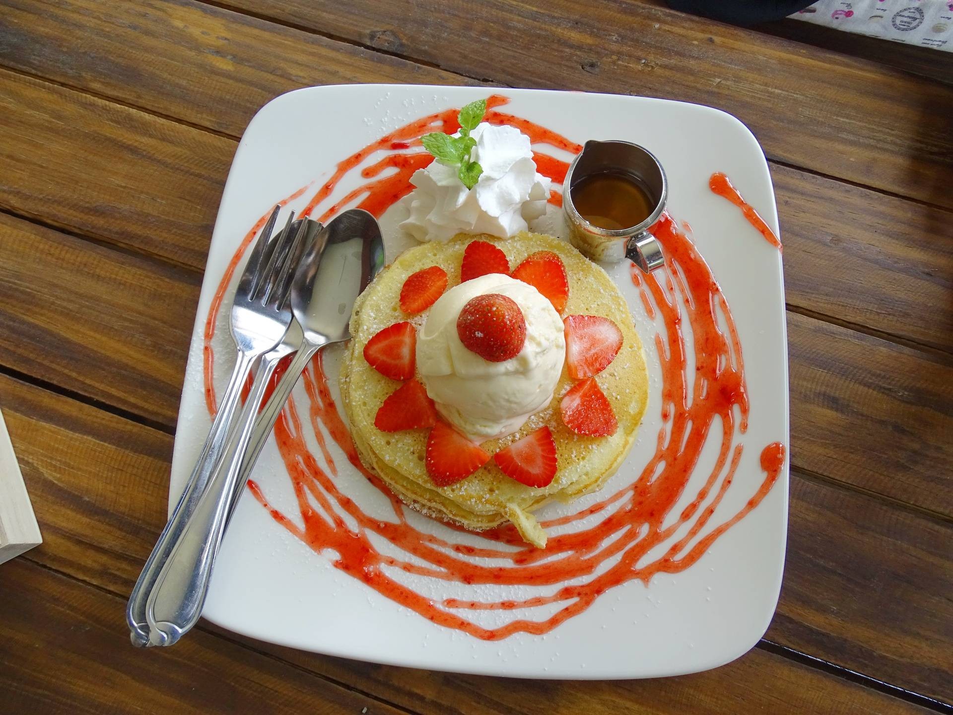 สตรอเบอร์รี่แพนเค้ก • 69.- ร้าน Infinity cafe