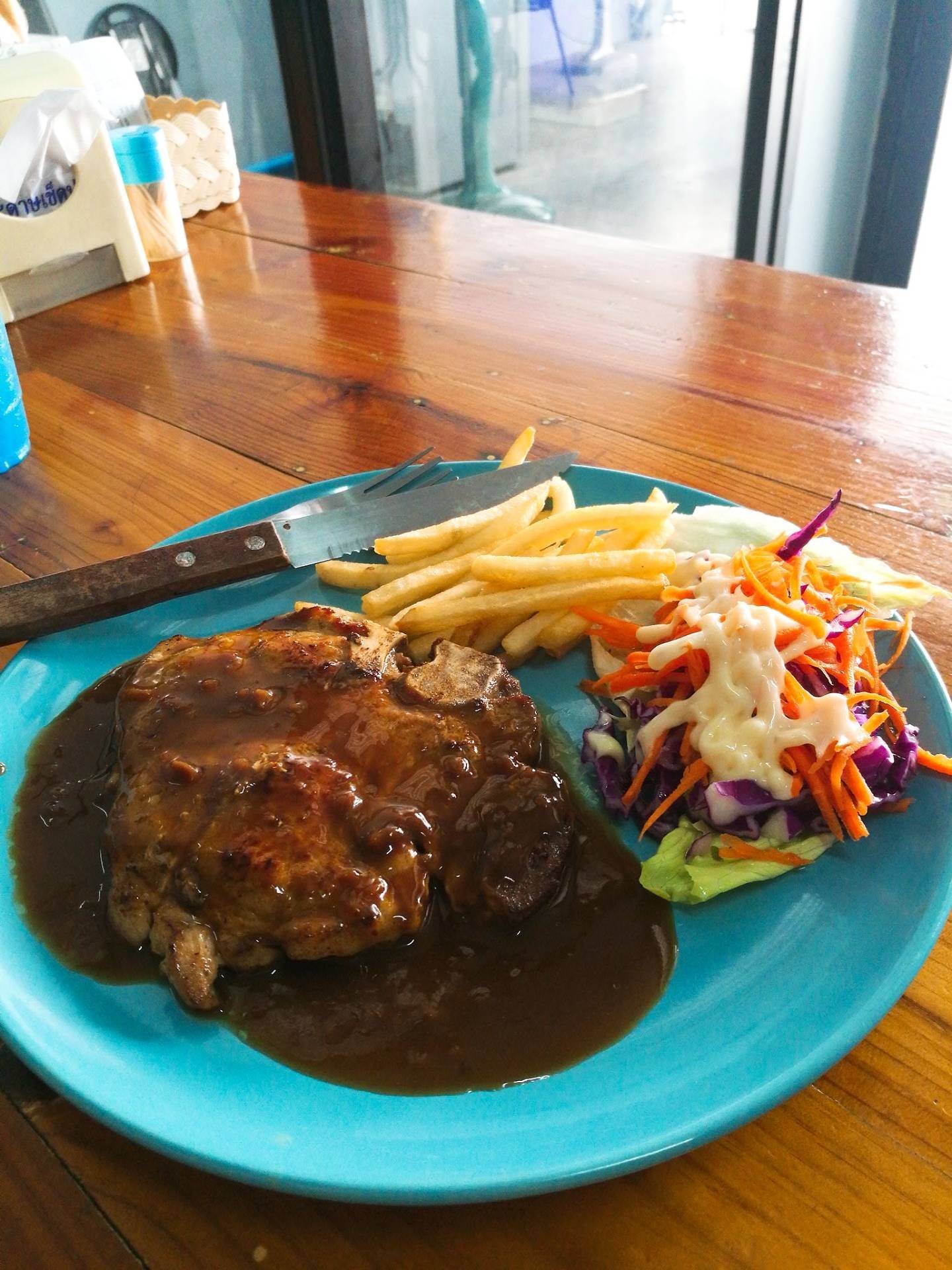 รีวิว Howdy's Caf'e - เป็นร้านเปิดใหม่ อาหารอร่อยเครื่องดื่มดีใช้ได้ มีที่จอดรถสะดวกสบาย