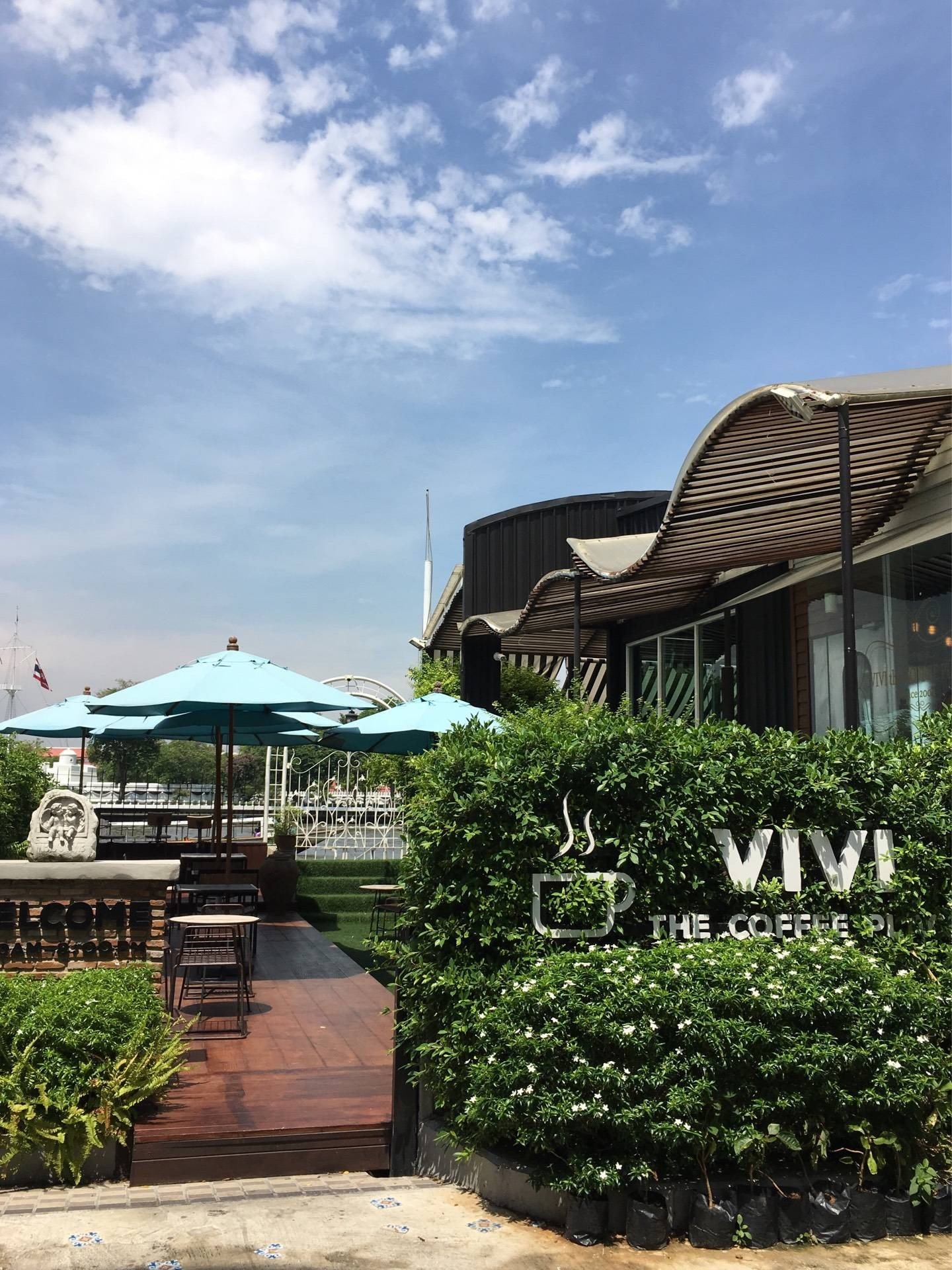 รีวิว Vivi The Coffee Place - ขนมอร่อย กาแฟไม่อร่อย - Wongnai
