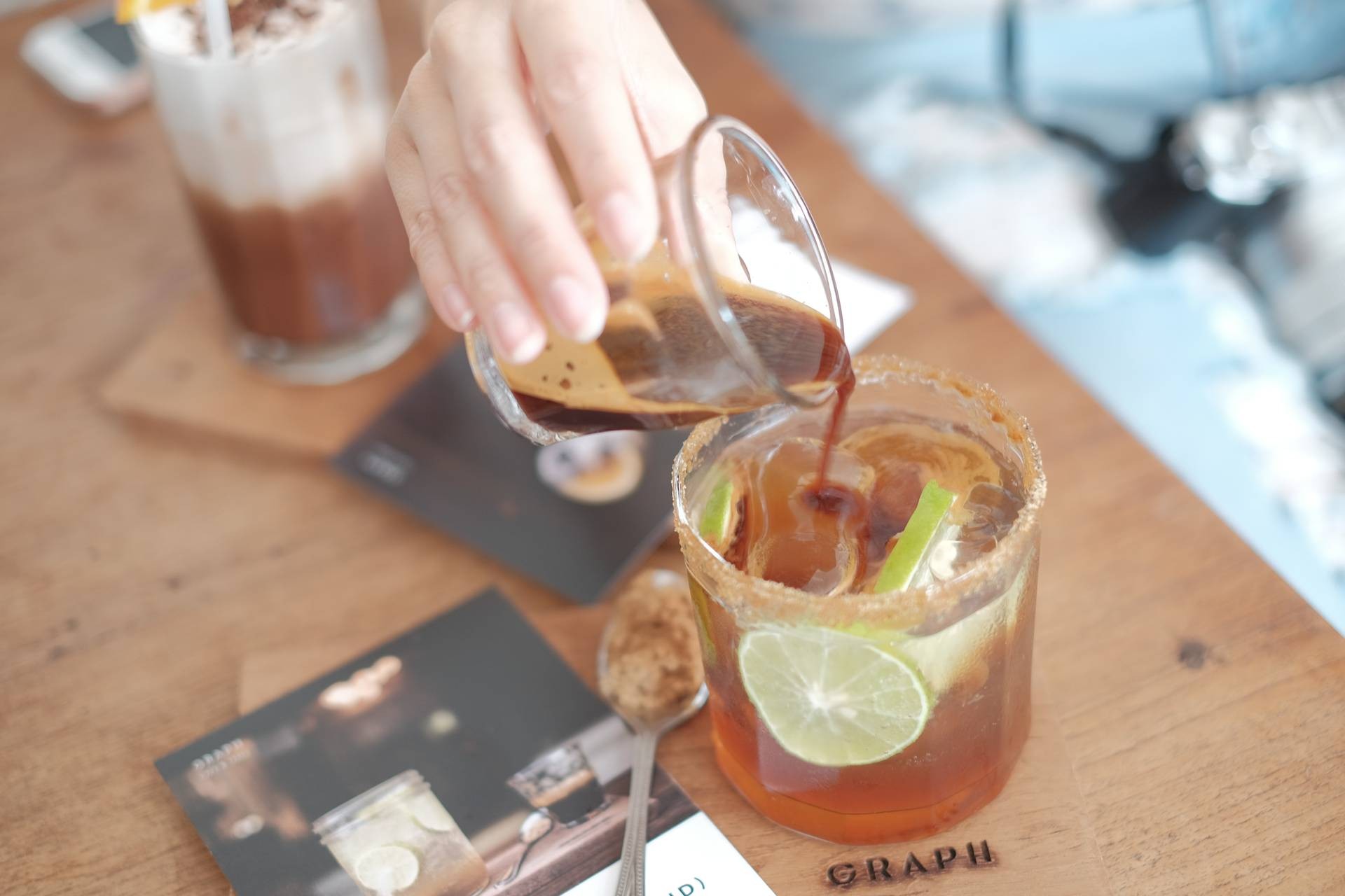 รีวิว GRAPH CAFE กลางเวียง-เมืองเก่า(คูเมืองชั้นใน) - Mini Cafe สุดเก๋ ...