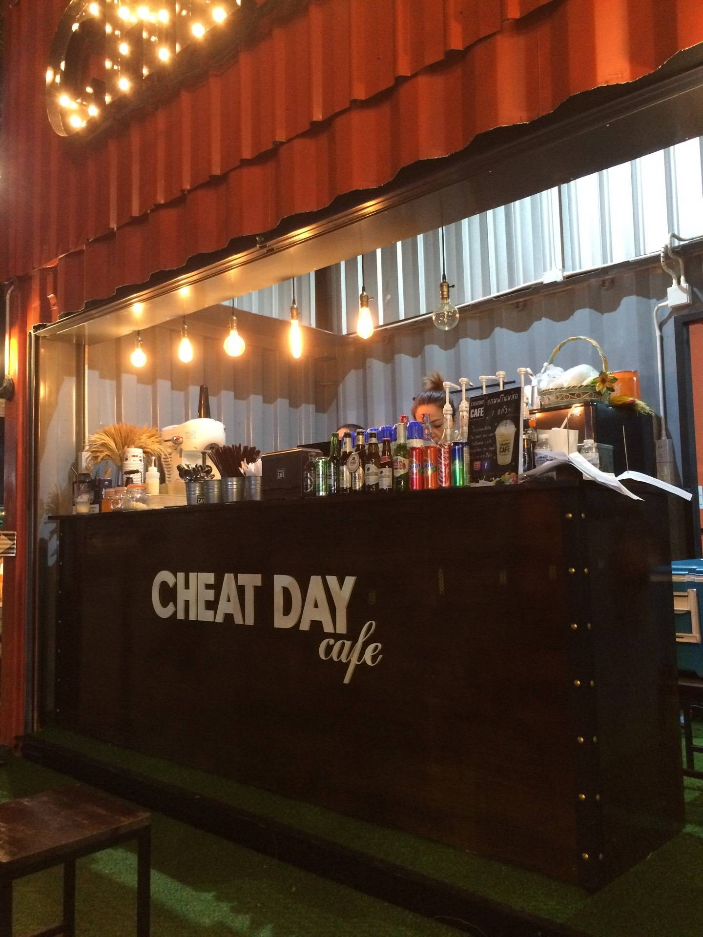 รีวิว Cheat Day Cafe @ Tree box - ร้านน่านั่ง tree box