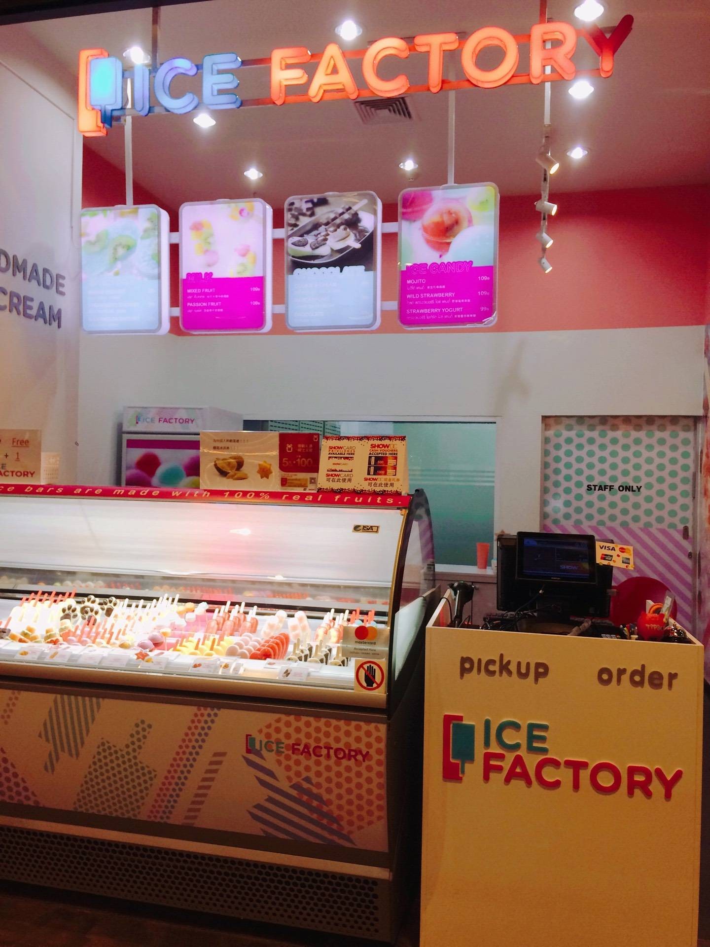 รีวิว Ice Factory Show DC - ไอศครีมสวยมากกก. เนื้อแน่นมากก. เหมือนกิน ...