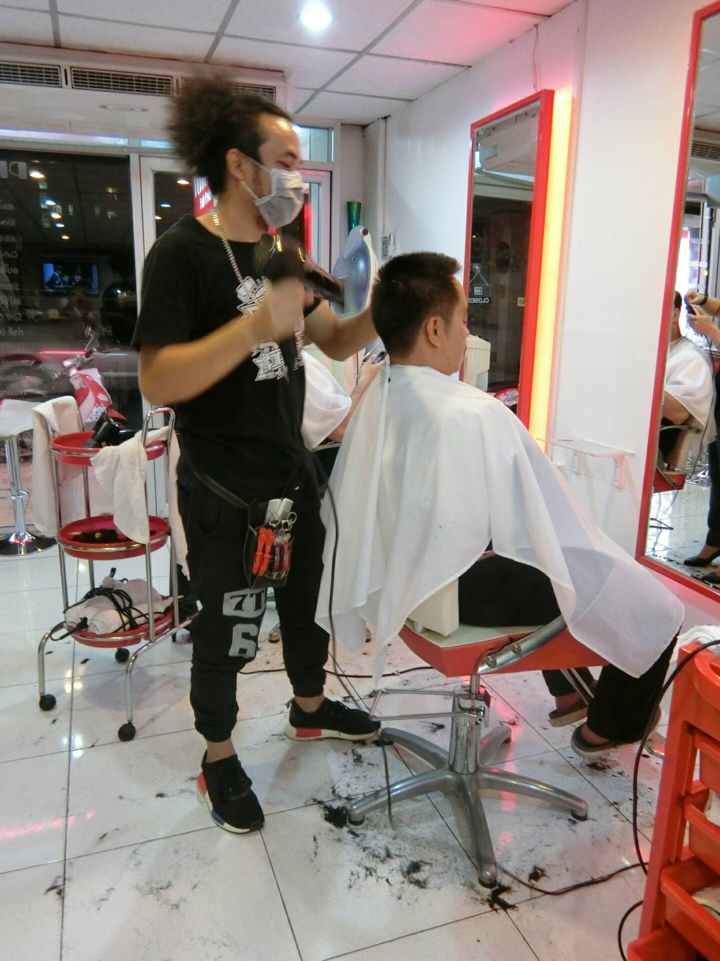 ร้าน Perfect Hair Design (เฟอร์เฟค แฮร์ ดีไซน์)