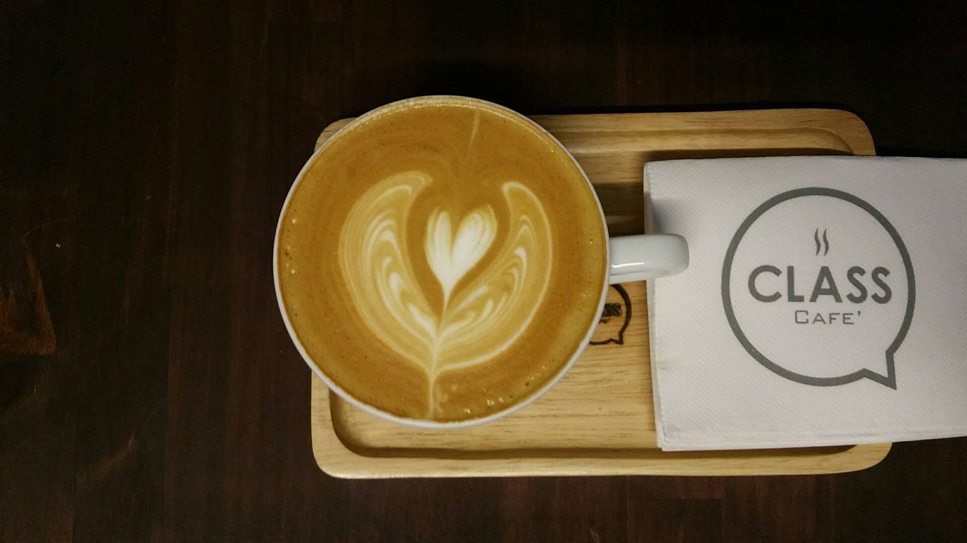 รีวิว CLASS Cafe' วัดบูรพ์ - กาแฟหอมกลมกล่อม