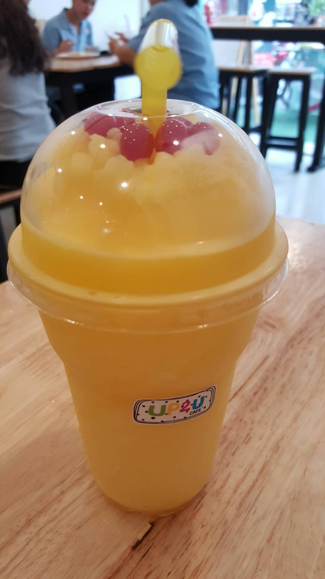 สมูตตี้ส้ม ร้าน UP2U CAFE'