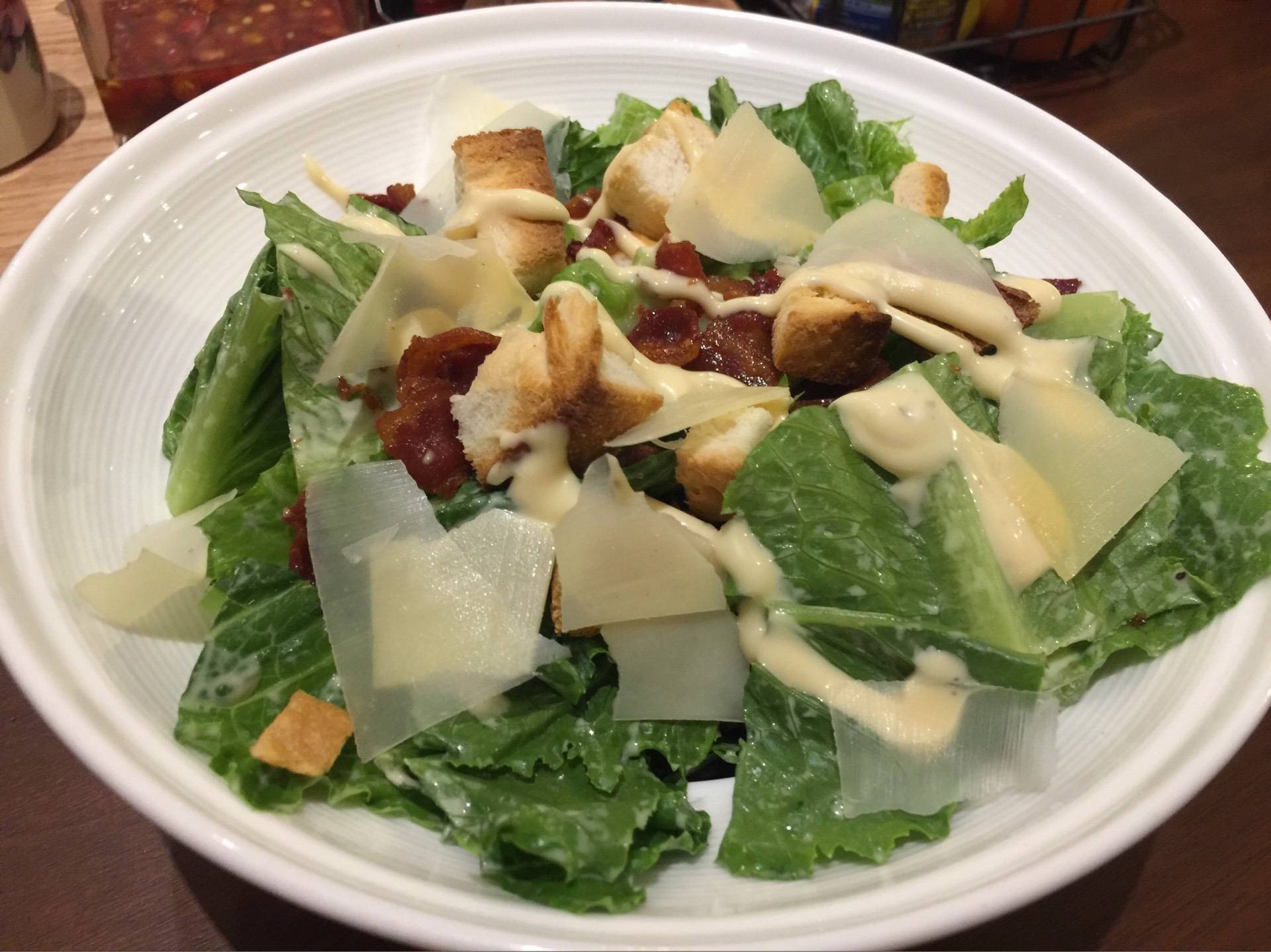 ซีซ่าสลัด ร้าน Rose-Mari (โรส มาริ)