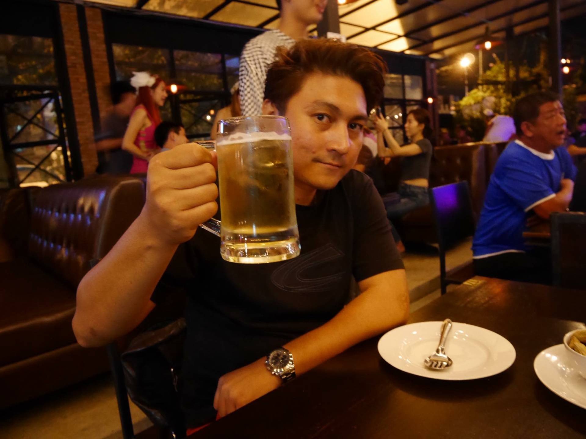 รีวิว No Bar - นั่งจิบเบียร์ฟังเพลงสบายสบาย