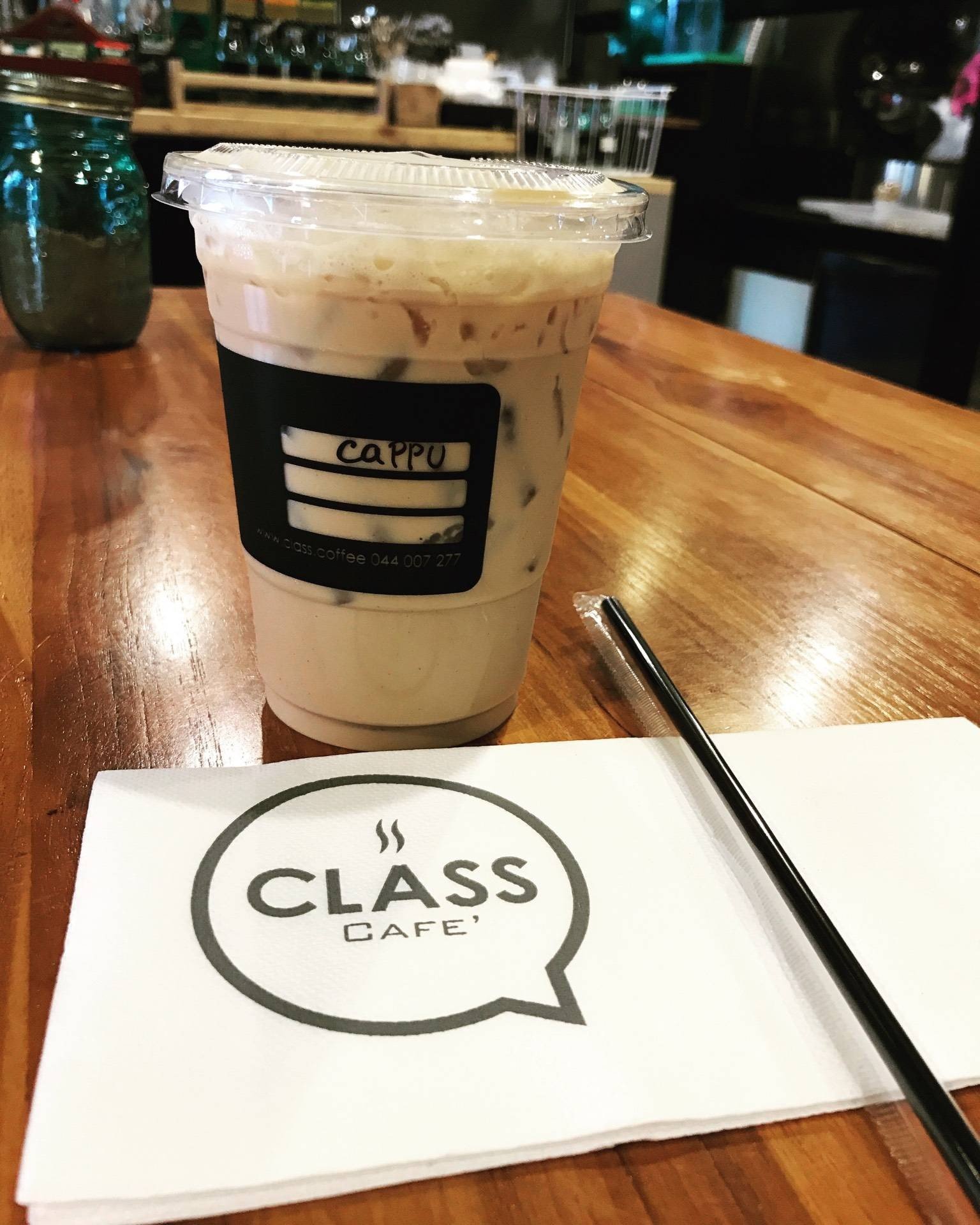 รีวิว CLASS Cafe' จอมสุรางค์ - ร้านกาแฟบรรยากาศสบายๆ