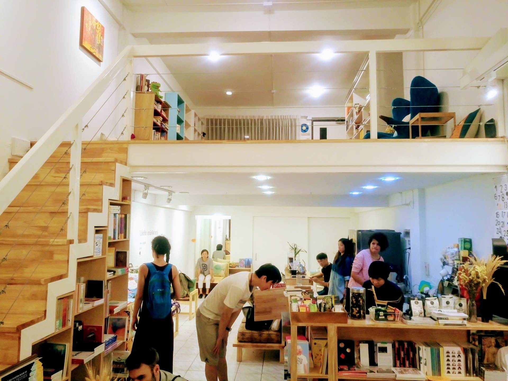 รีวิว Fathom Bookspace - นั่งสบาย คลายเหงา :)