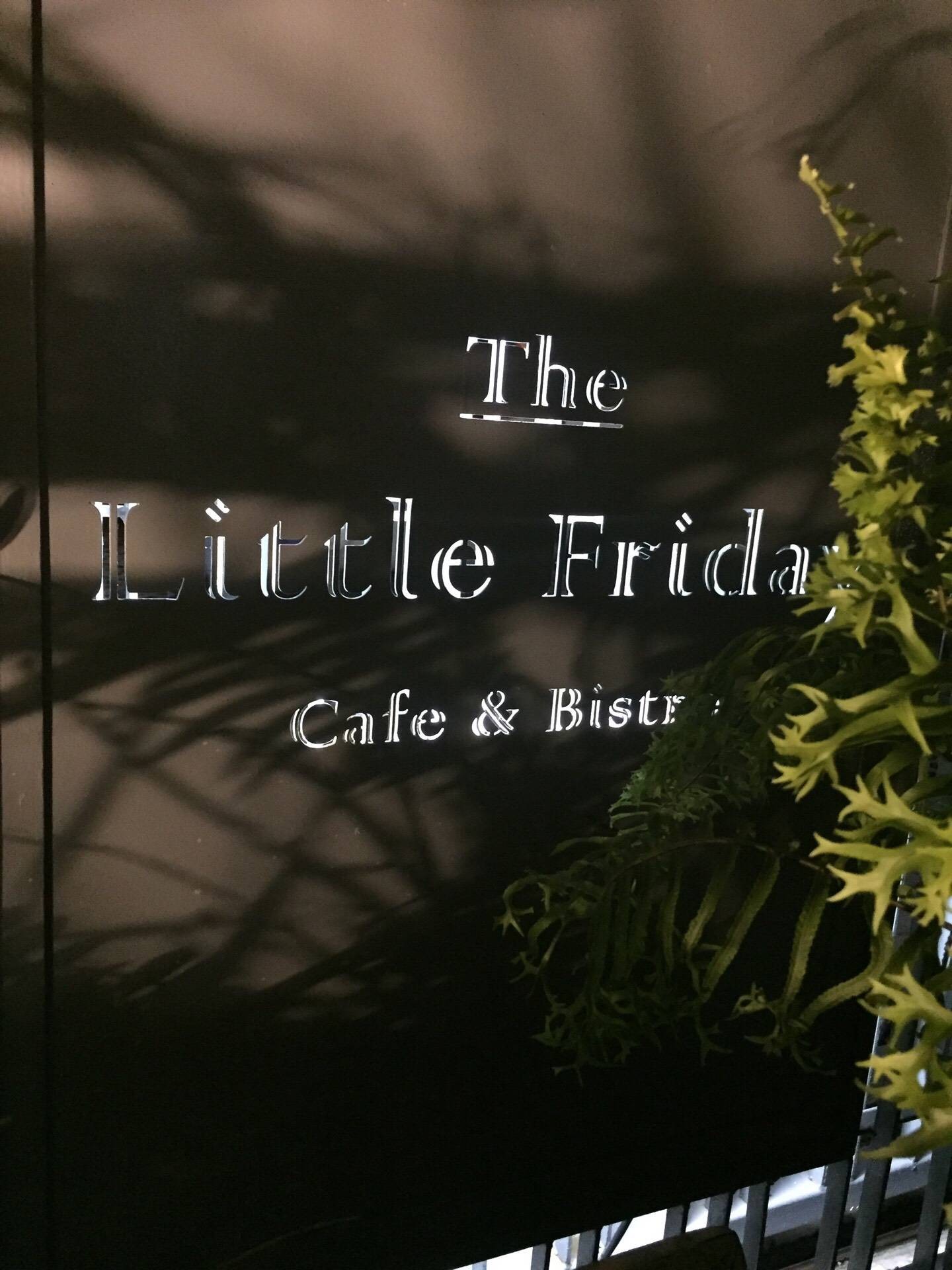 รีวิว The Little Friday Cafe&Bristro บางบอน 4 - บรรยากาศดีมากถึงทางเข้าจะลึกนิดนึง ร้านกว้างขวาง ...